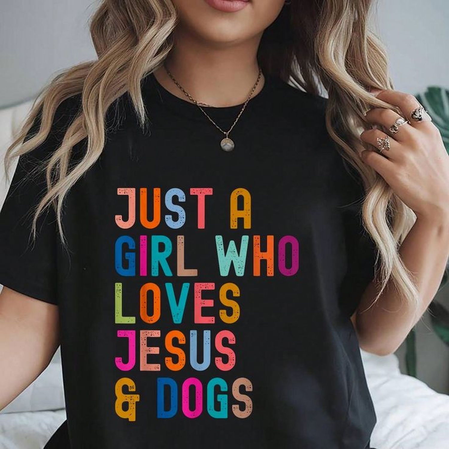 Just A Gir1l Who Loves Jesus And Dogs CH1Ristian Dog Lover T-S1Hirt ...