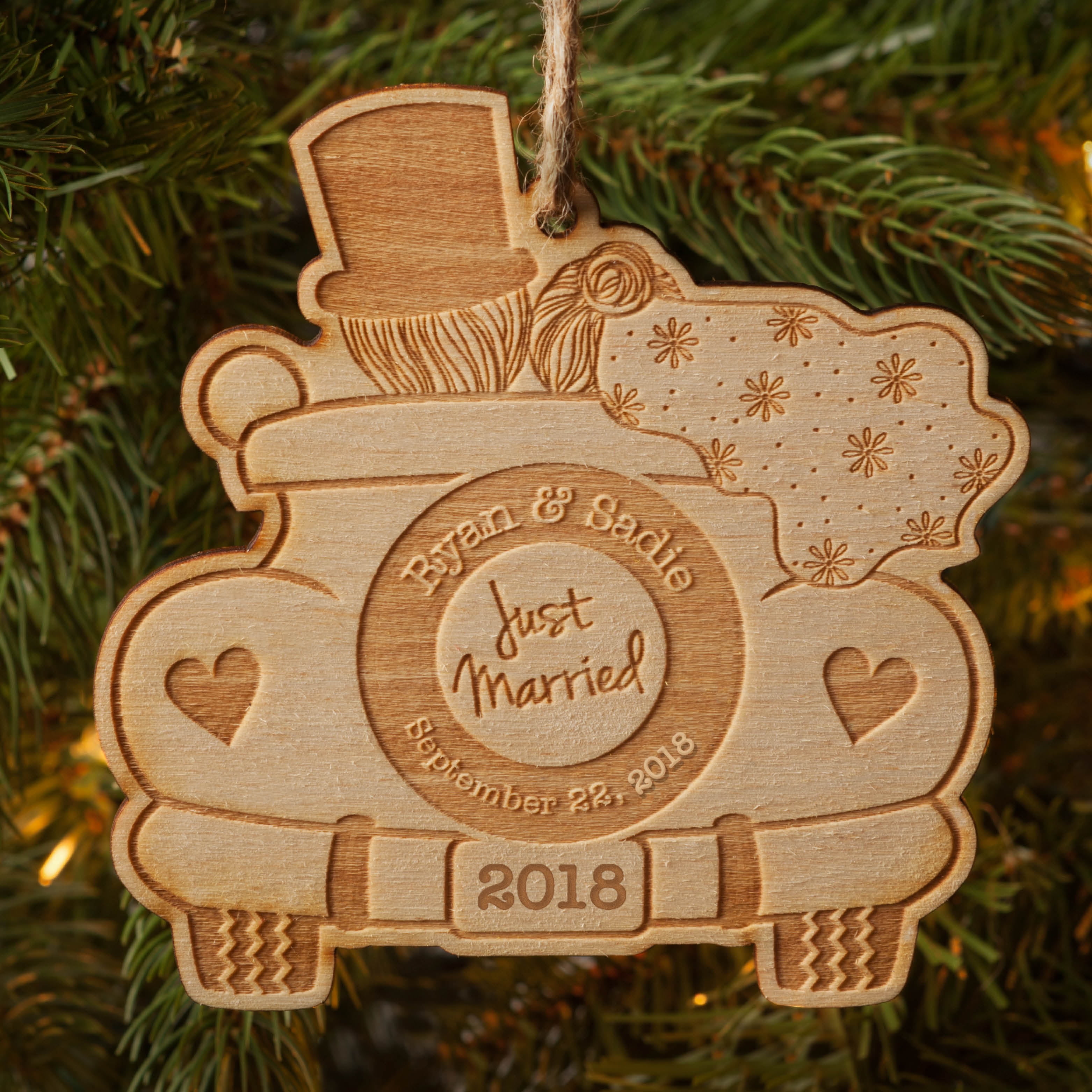 Personalized ornaments just married store