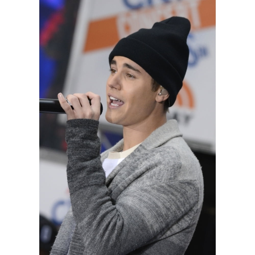 Justin Bieber On Stage For Nbc Today Show Concert With Justin Bieber ...