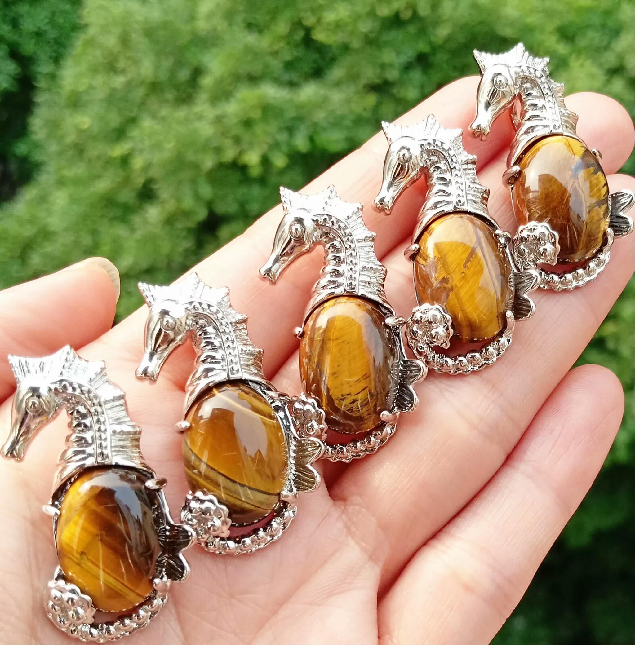 K-KED 10pcs Tiger eye Gems stone Seahorse Pendants Energy Reiki Healing ...
