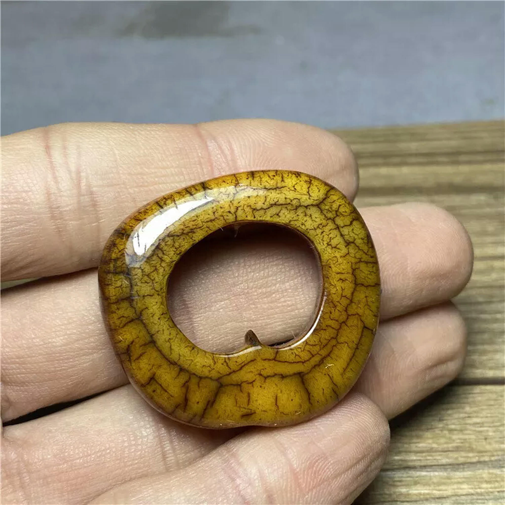 K-KED Collect Retro Yak Bone Shaped Pendant Pendant, Yak Bone Shaped ...