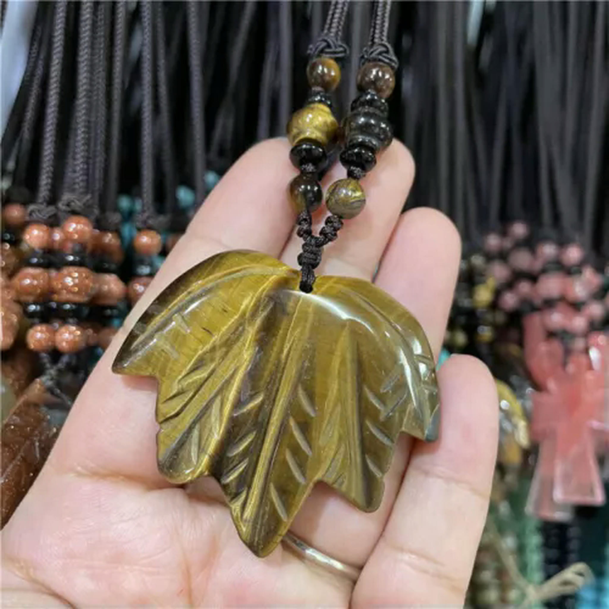 K-KED Natural Mixed Stone Maple Leaf Pendant Quartz Crystal Necklace ...