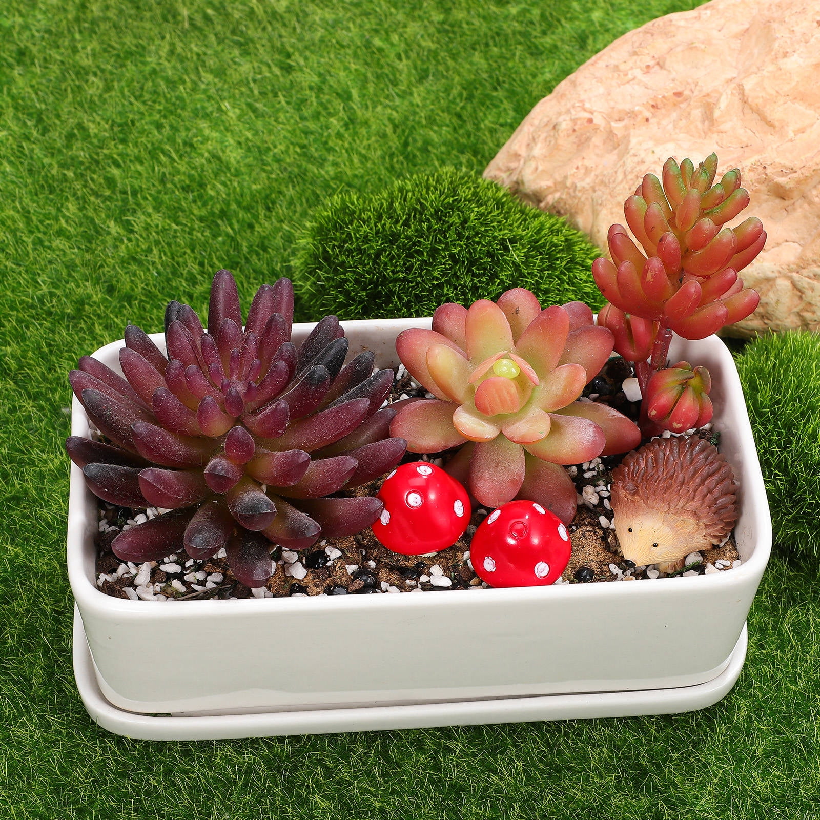 KAJNBN Small Resin Figures Mini Hedgehogs Figurines Whimsical Design ...