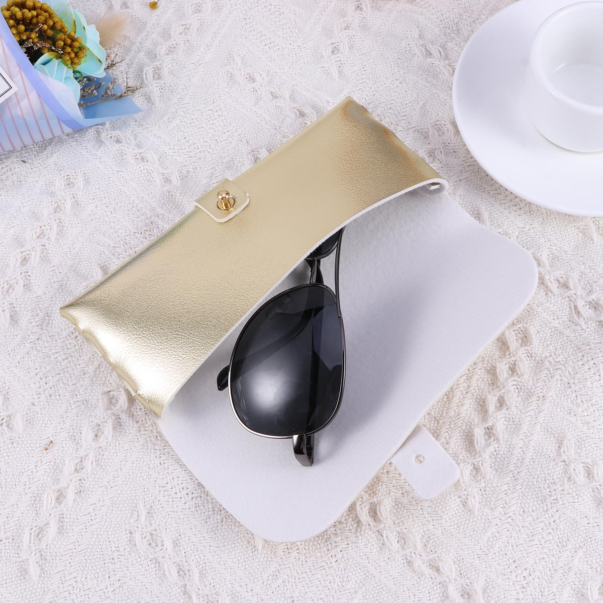 KALLORY 1Set Golden Clamshell PVC Leather Case for Storing Glasses with ...