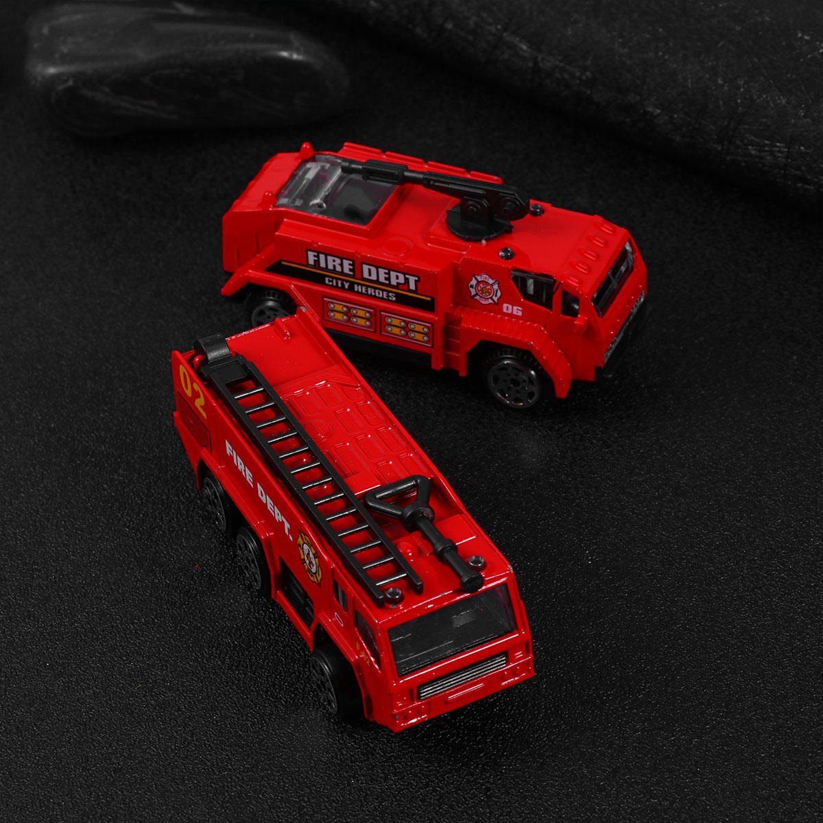 KALLORY 6Pcs Scale Alloy Model Car Fire Truck Assorted Color For Kids ...