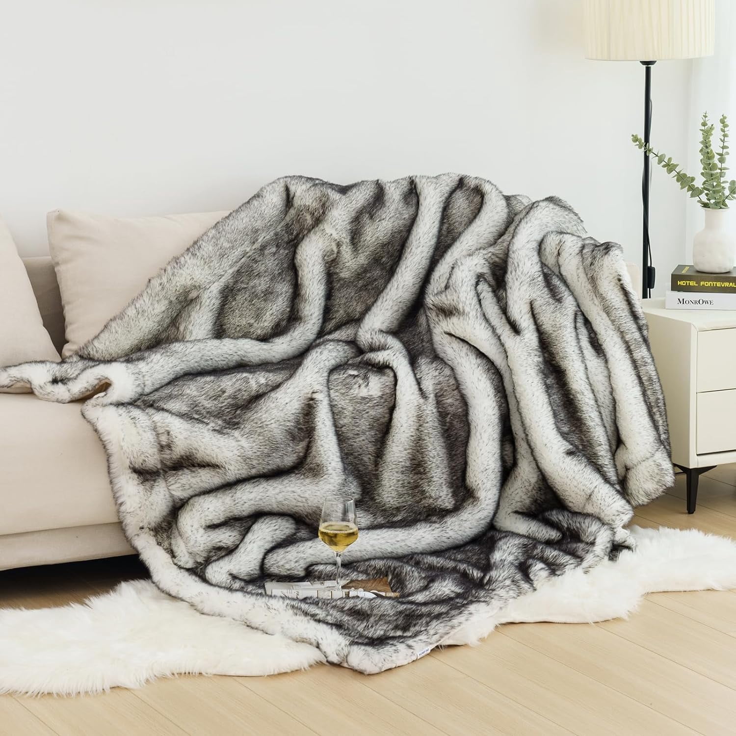 KAMOMA Luxury Faux Fur Throw Blanket for Bed Super Thick Warm Long ...