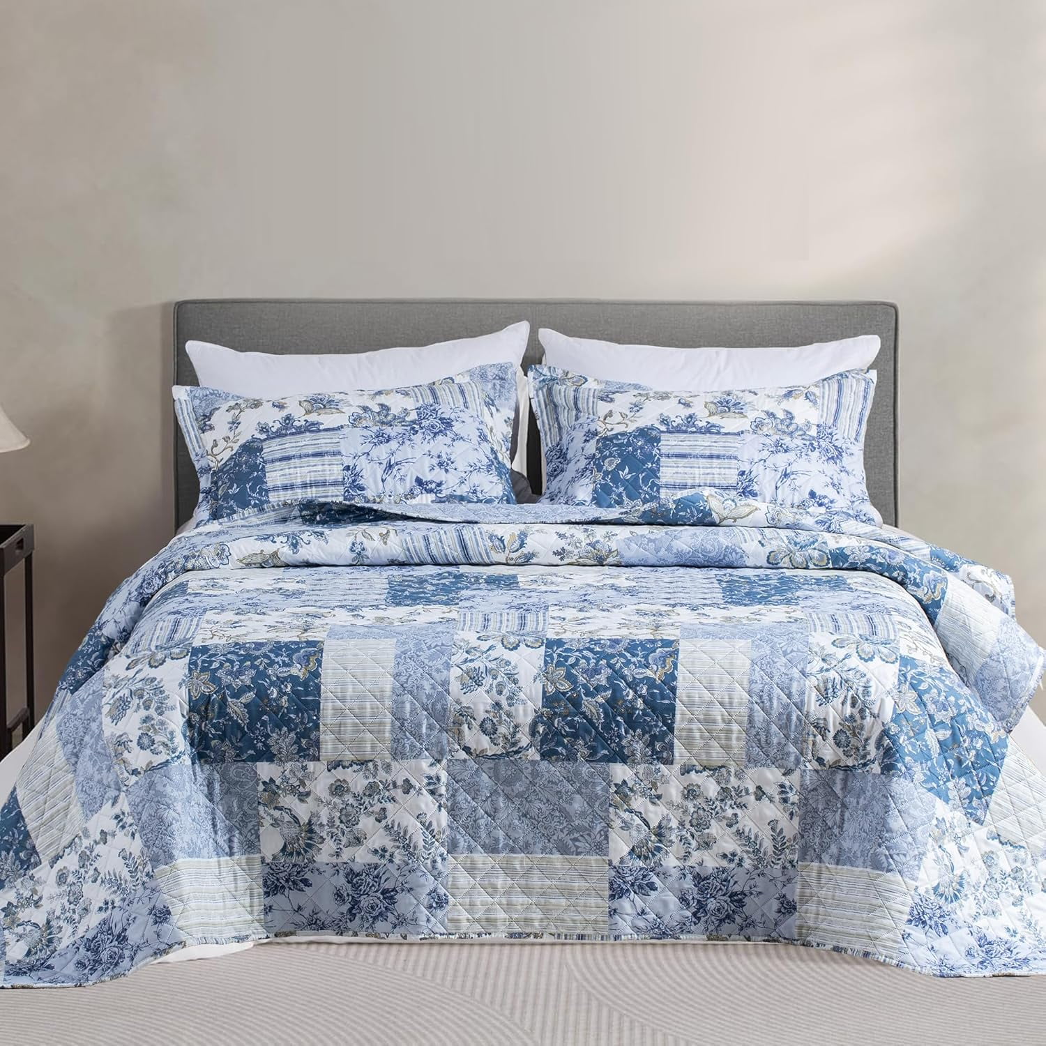 KASENTEX Twin Floral Patchwork Quilt Set – 2-Piece Blue & White ...