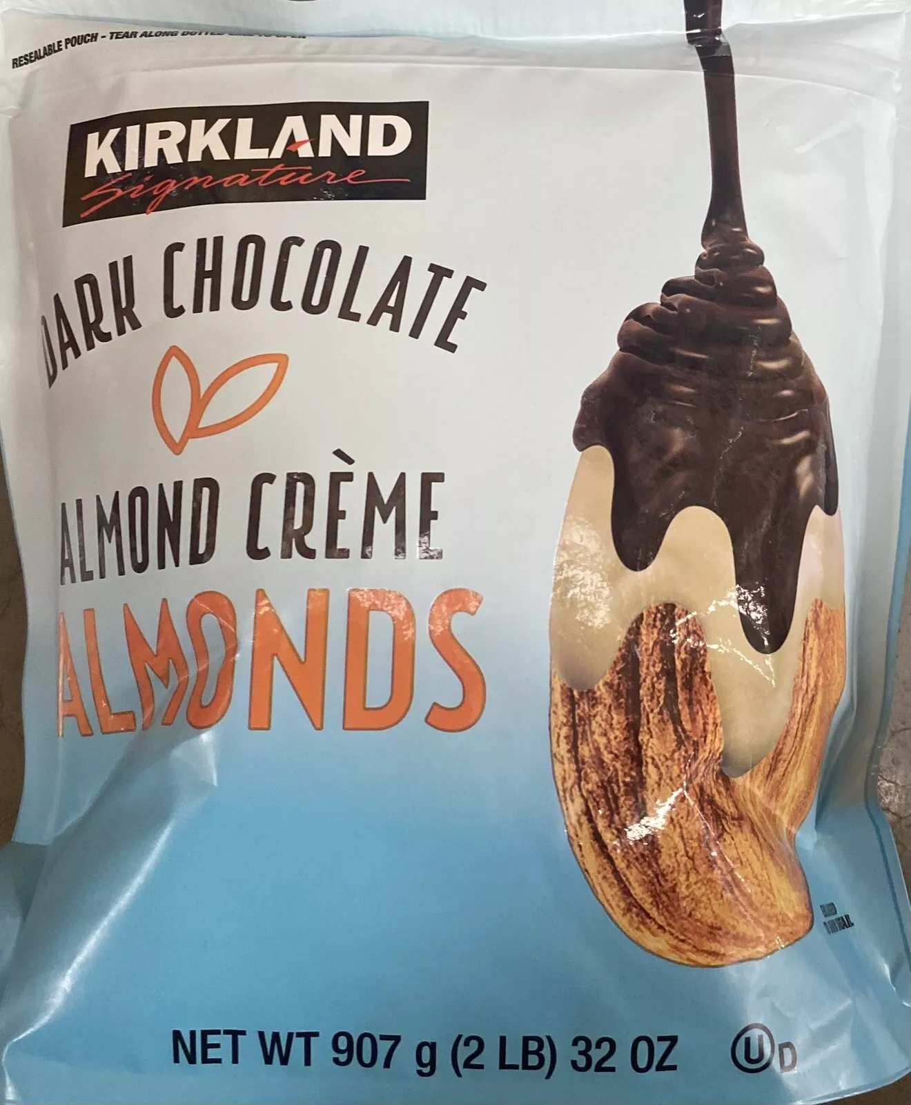KIRKLAND SIGNATURE Dark Chocolate Almond Crème Almonds 32 oz Bag ...