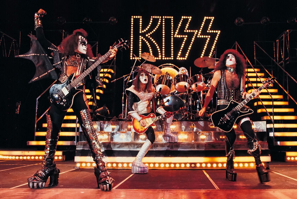 KISS On Stage Poster - 36in x 24in - Walmart.com