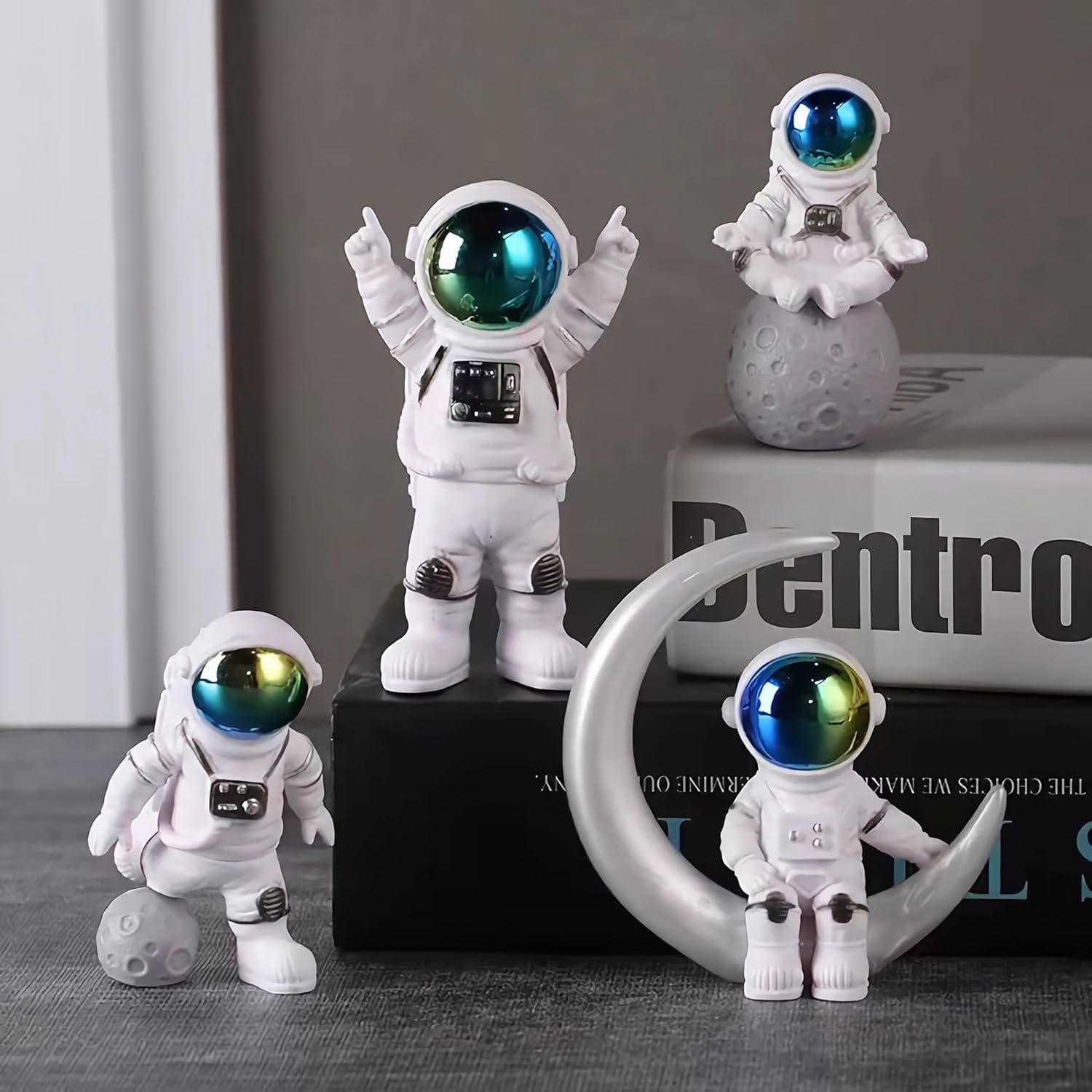 KKJIE Blue White Astronaut Statues Set of 4, Spaceman Sculpture ...