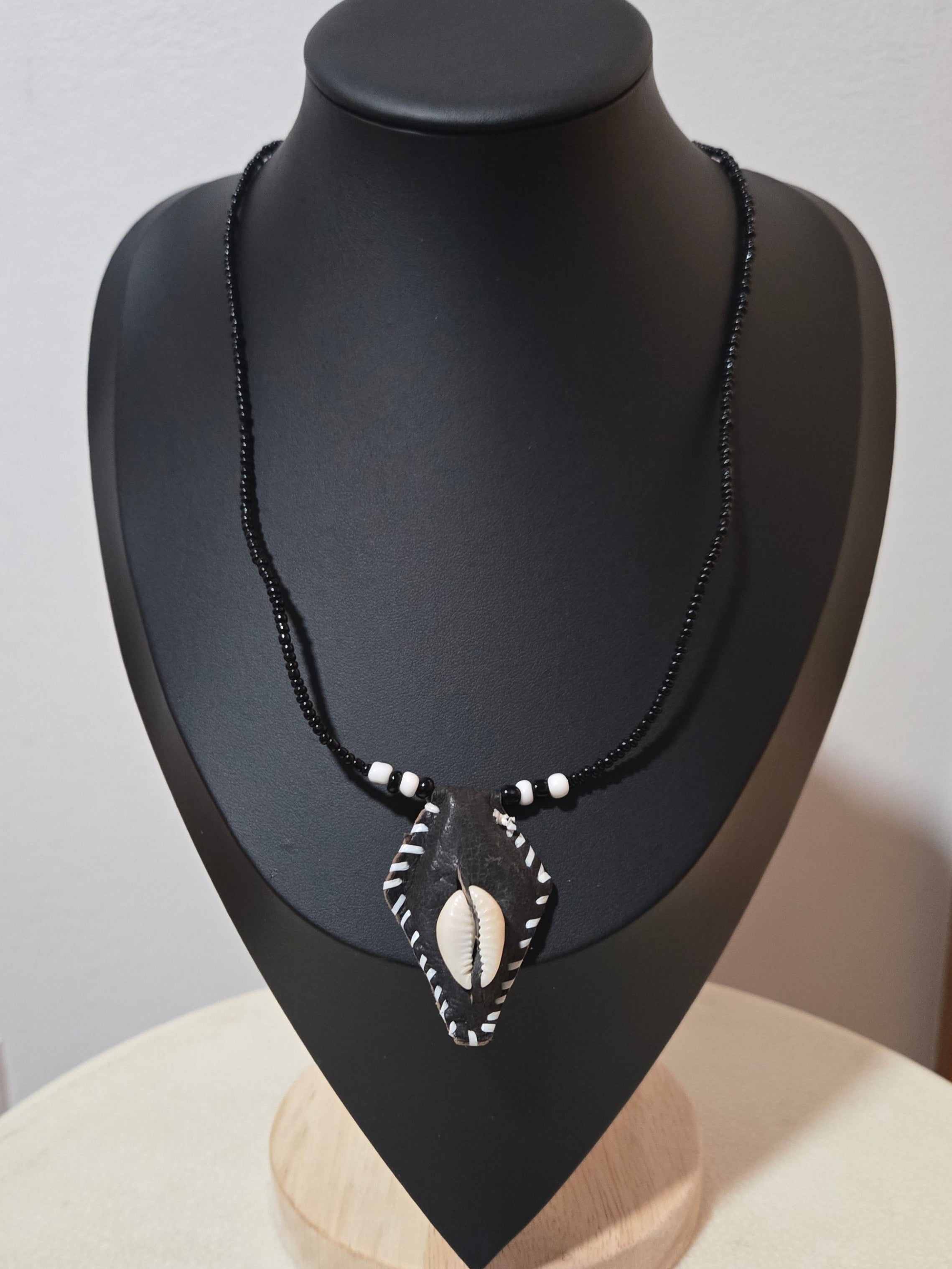 KRE Prime Unisex Handcrafted West African Cowry Shell Pendant Necklace ...