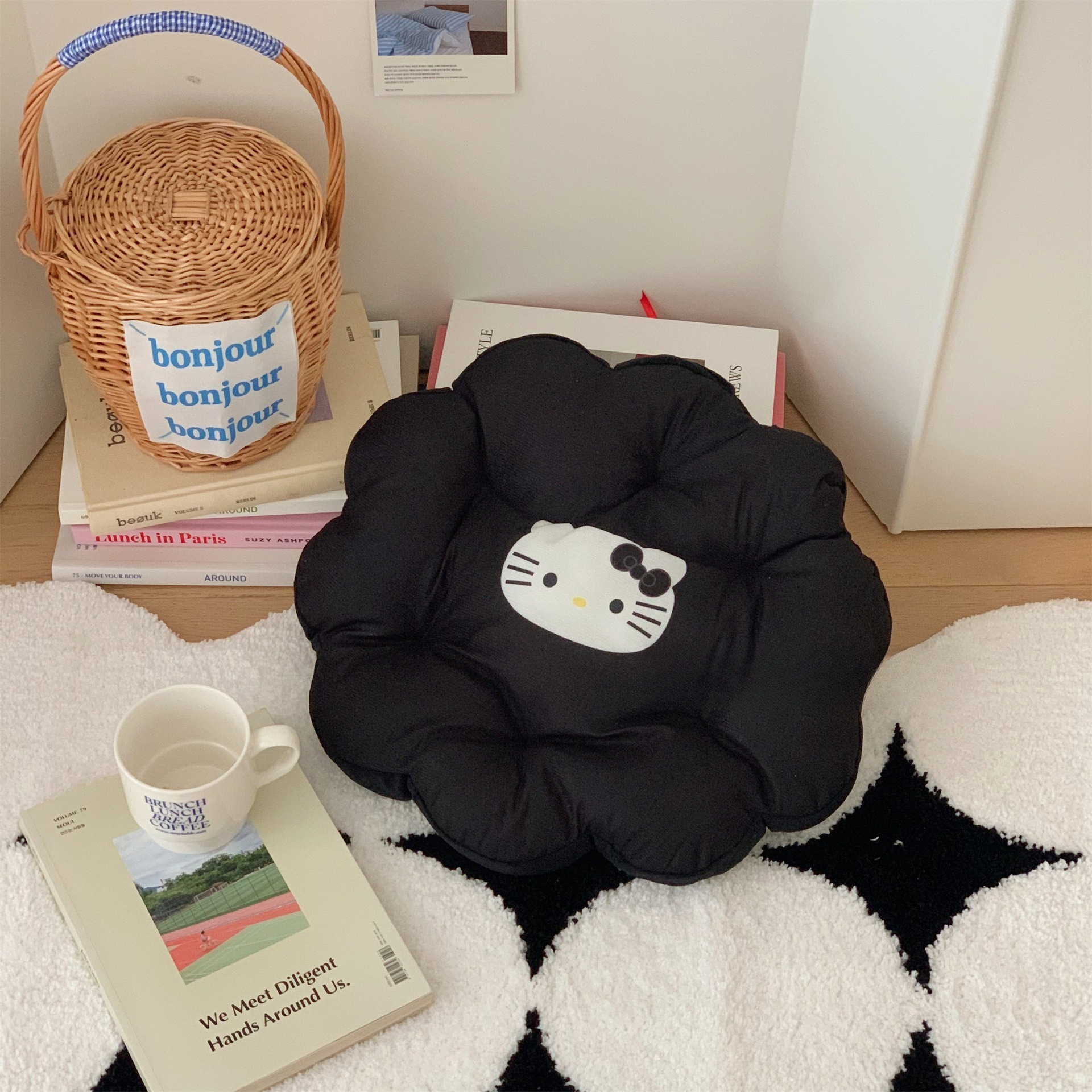 KT Soft Plush Seat Cushion Cute KT Flower-shaped Home Chair Sofa Cusion ...