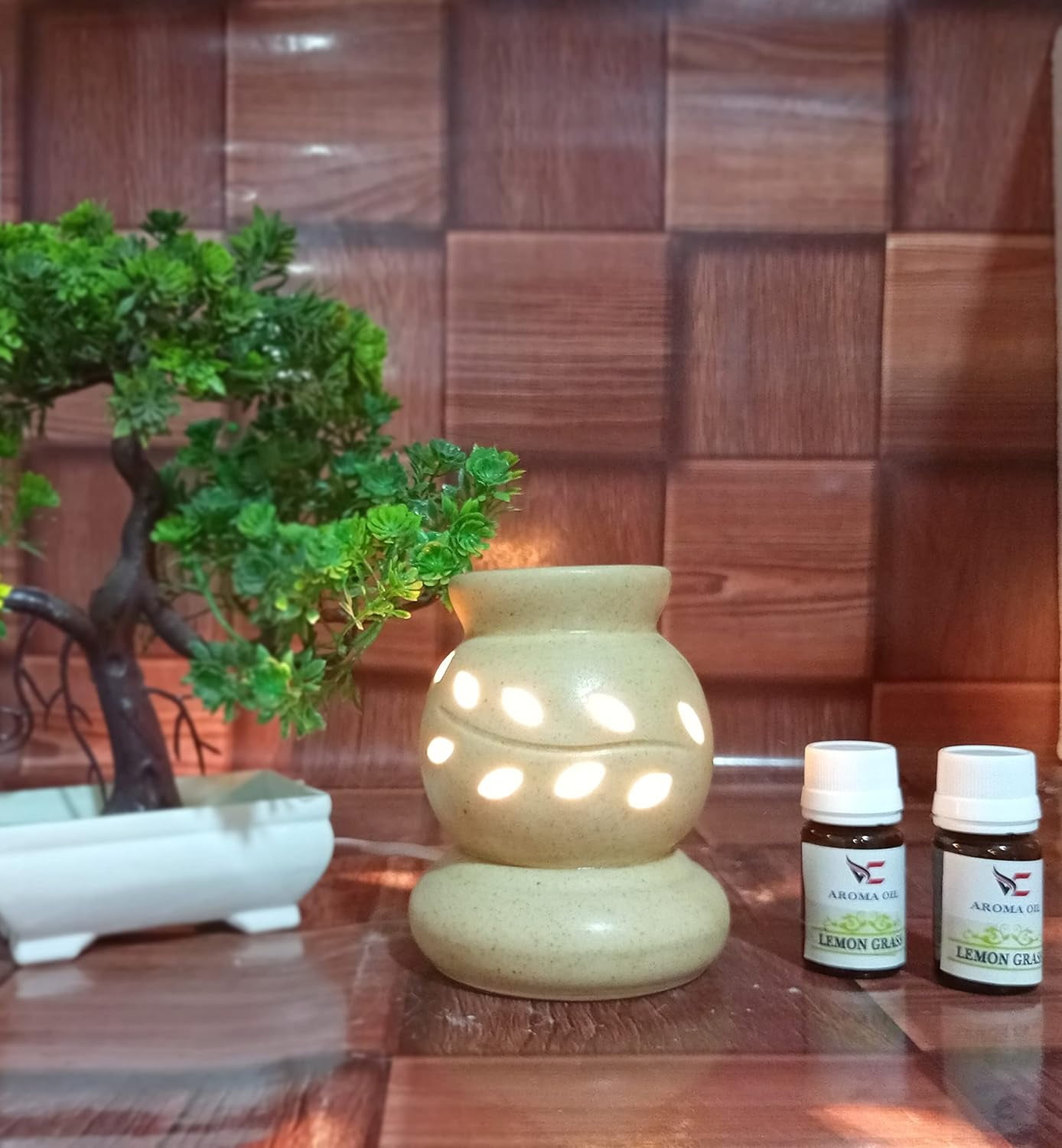 Kahana Electric Diffuser Air Freshener Zero Nano Matki Pot White Oil Burner with 10ml Fragrance ...