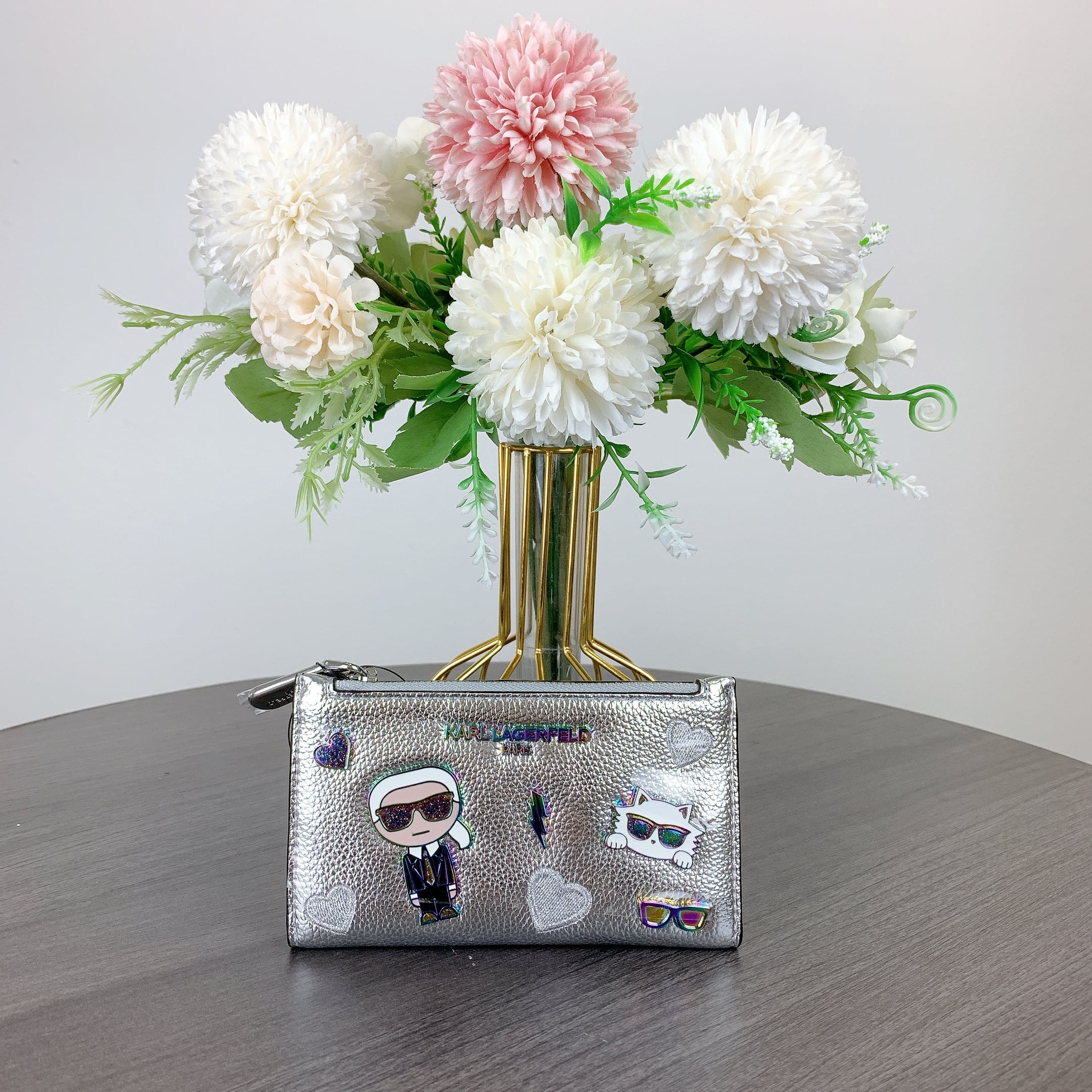 Karl Lagerfeld LH3NP8BQ BIFOLD CARD CASE OIL SLICK CATE PINS IN SILVER ...