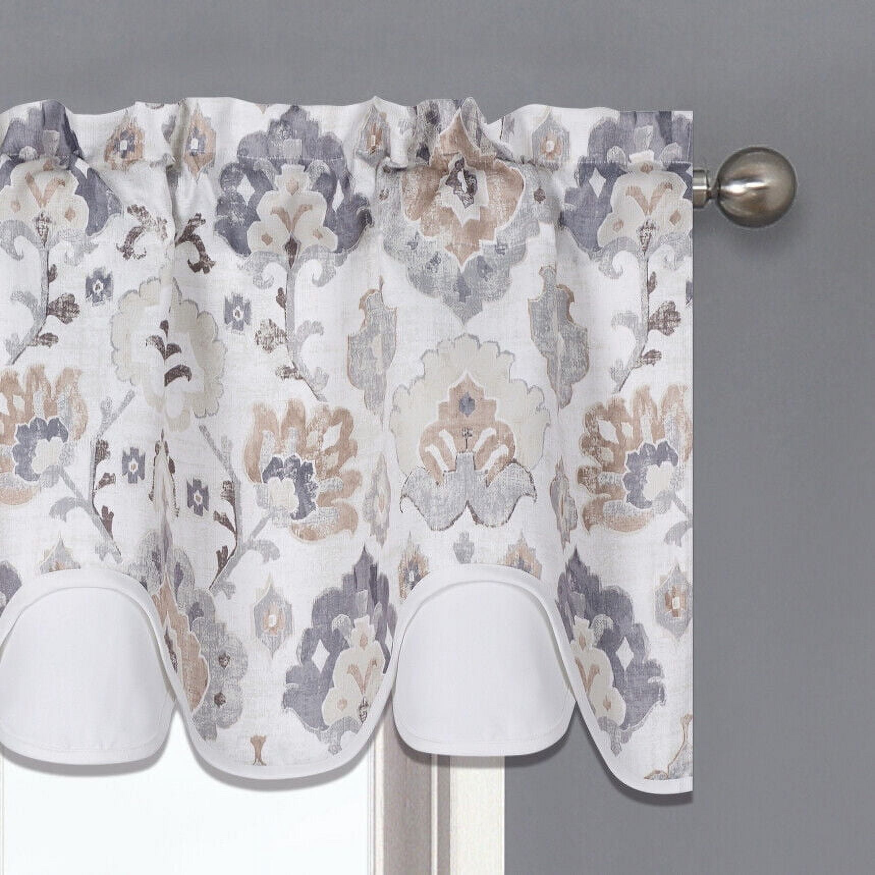 Kate Aurora Contemporary Influencer Water Color Damask Medallion Rod ...