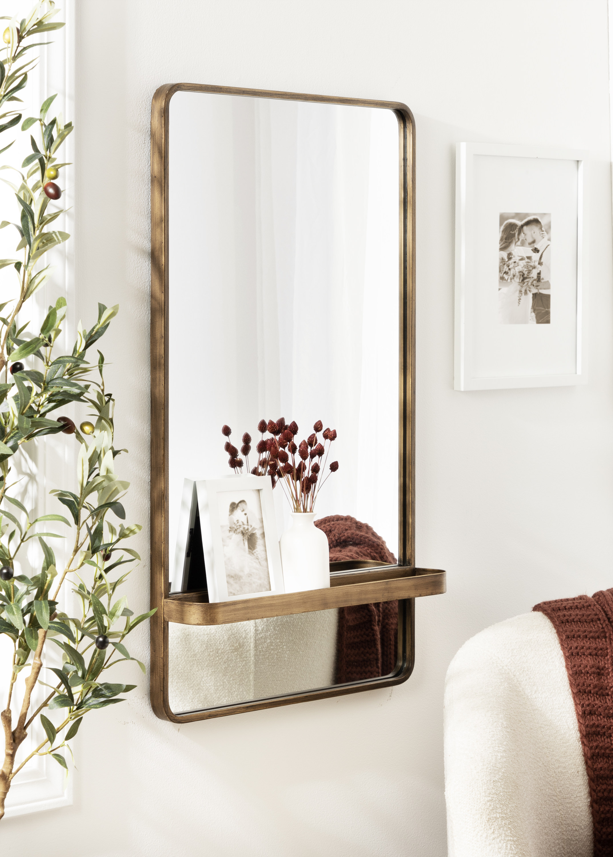 Kate and Laurel Estero Modern Metal Rectangle Mirror with Rounded Shelf ...