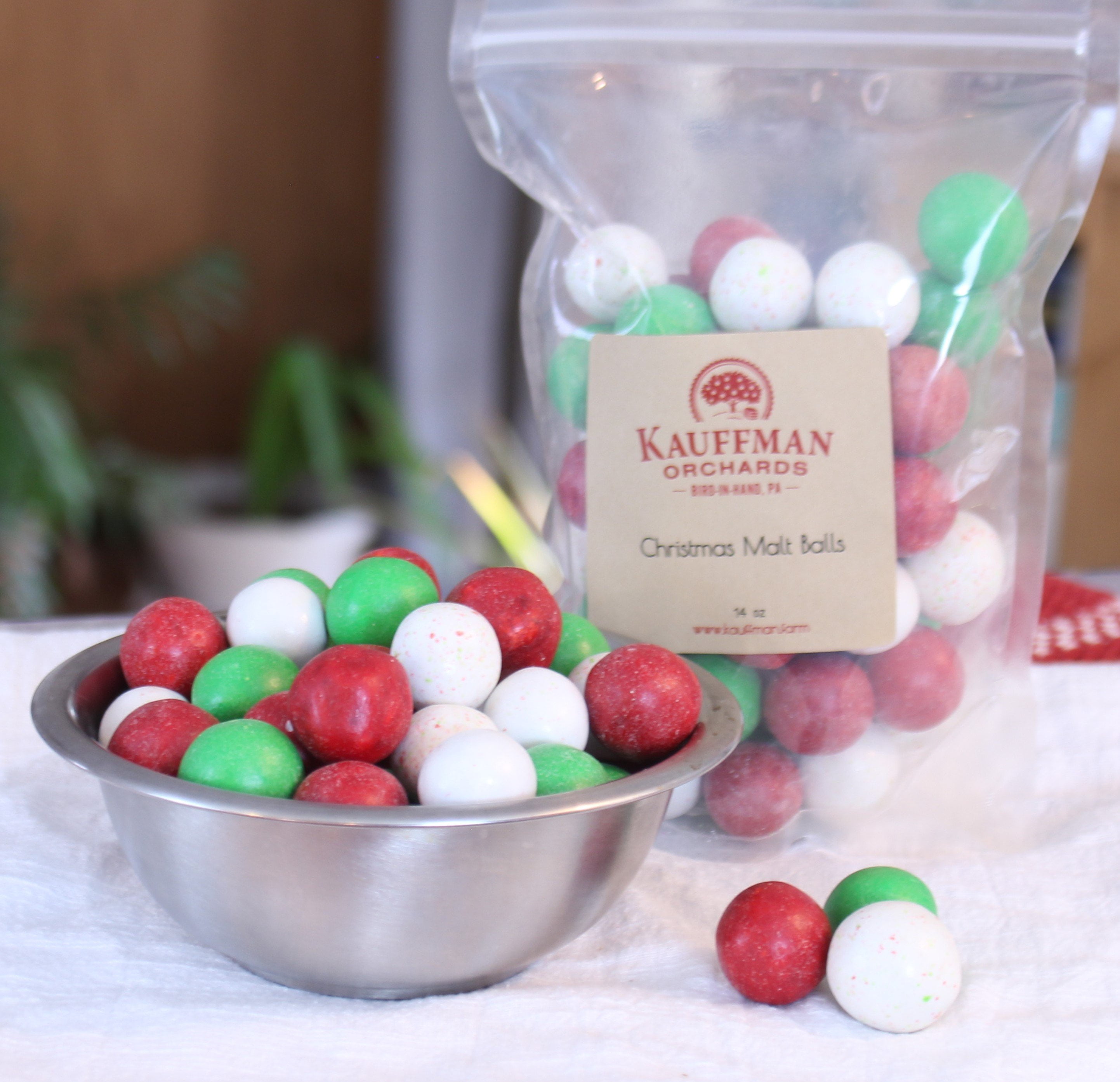 Kauffman Orchards Christmas Milk Chocolate Candy-Coated Malted Milk ...