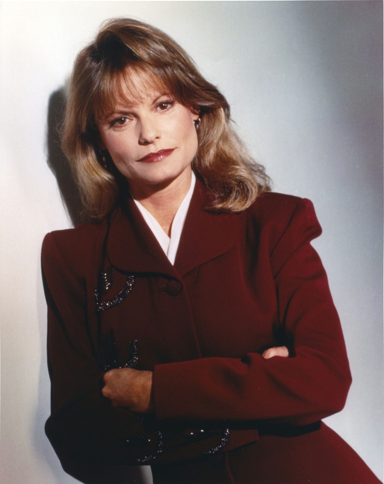 Kay Lenz Leaning on Wall Photo Print (8 x 10) - Walmart.com