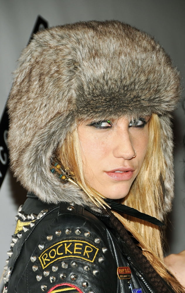 KeHa, (Aka Kesha Sebert), In Attendance For Alice Olivia By Stacey ...