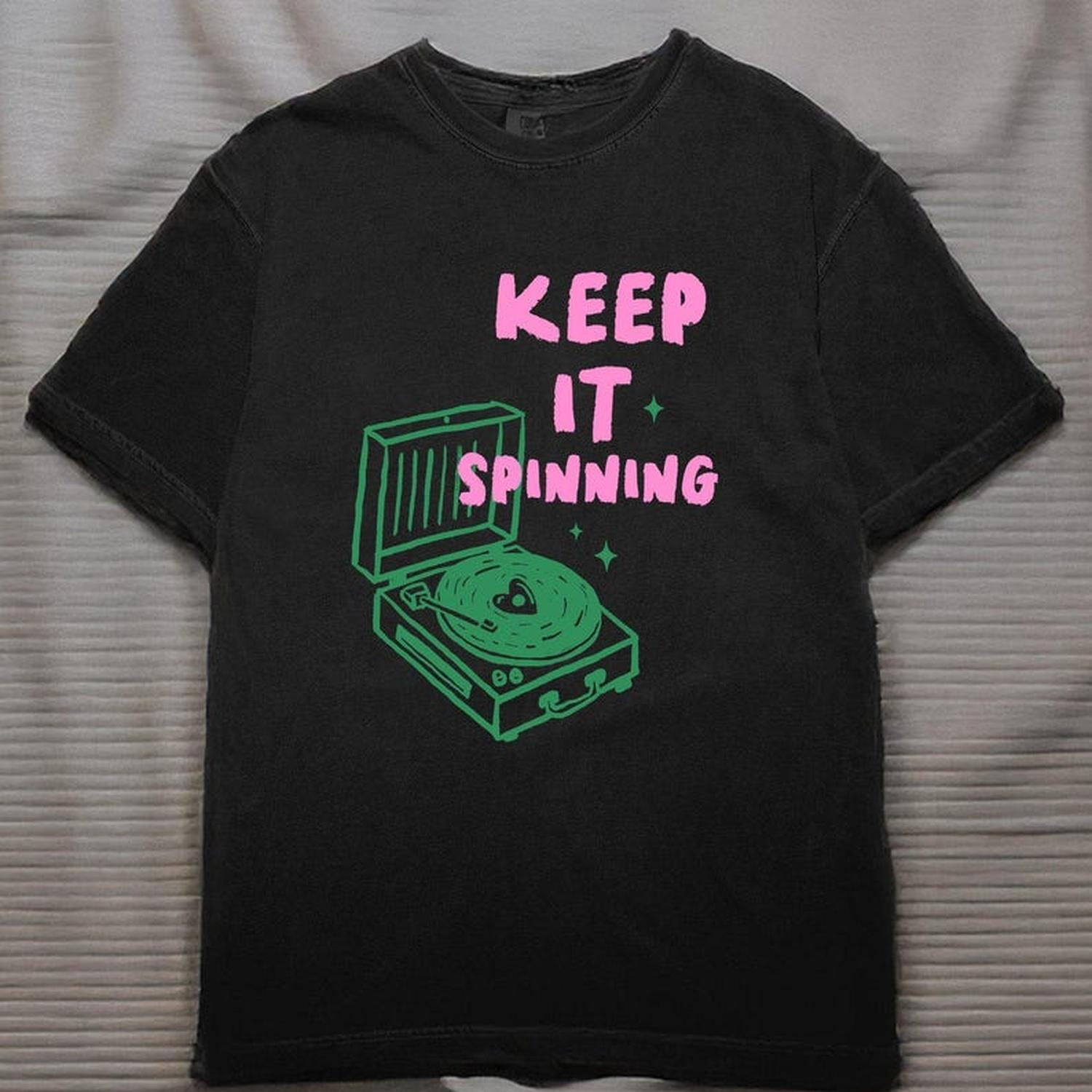 Keep It Spinning Retro Record Player Vinyl Music Lover Unisex Tee ...