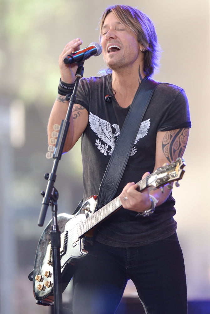 Keith Urban On Stage For Nbc Today Show Concert With Keith Urban ...