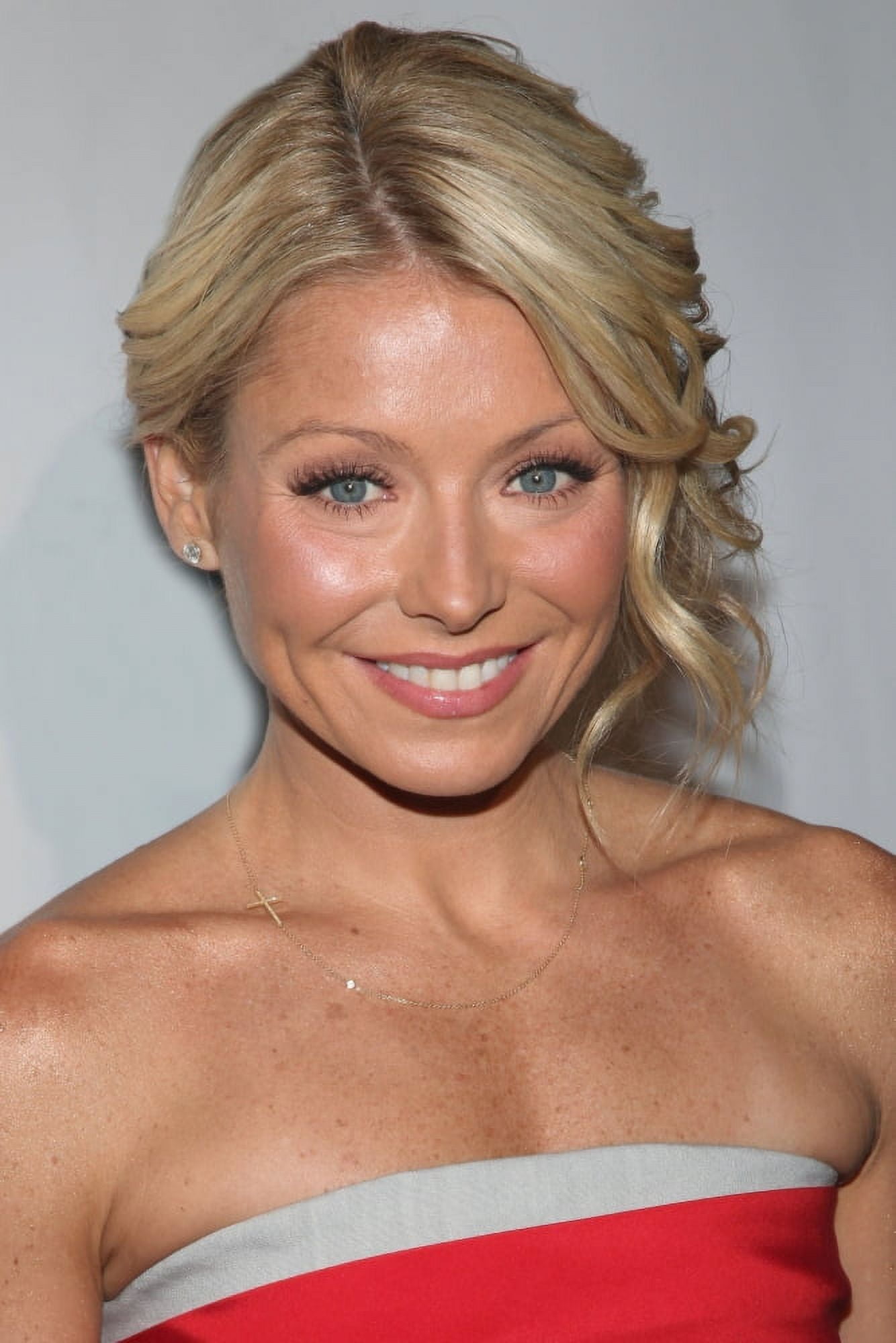 Kelly Ripa At Arrivals For The Point Foundation Point Honors New York ...