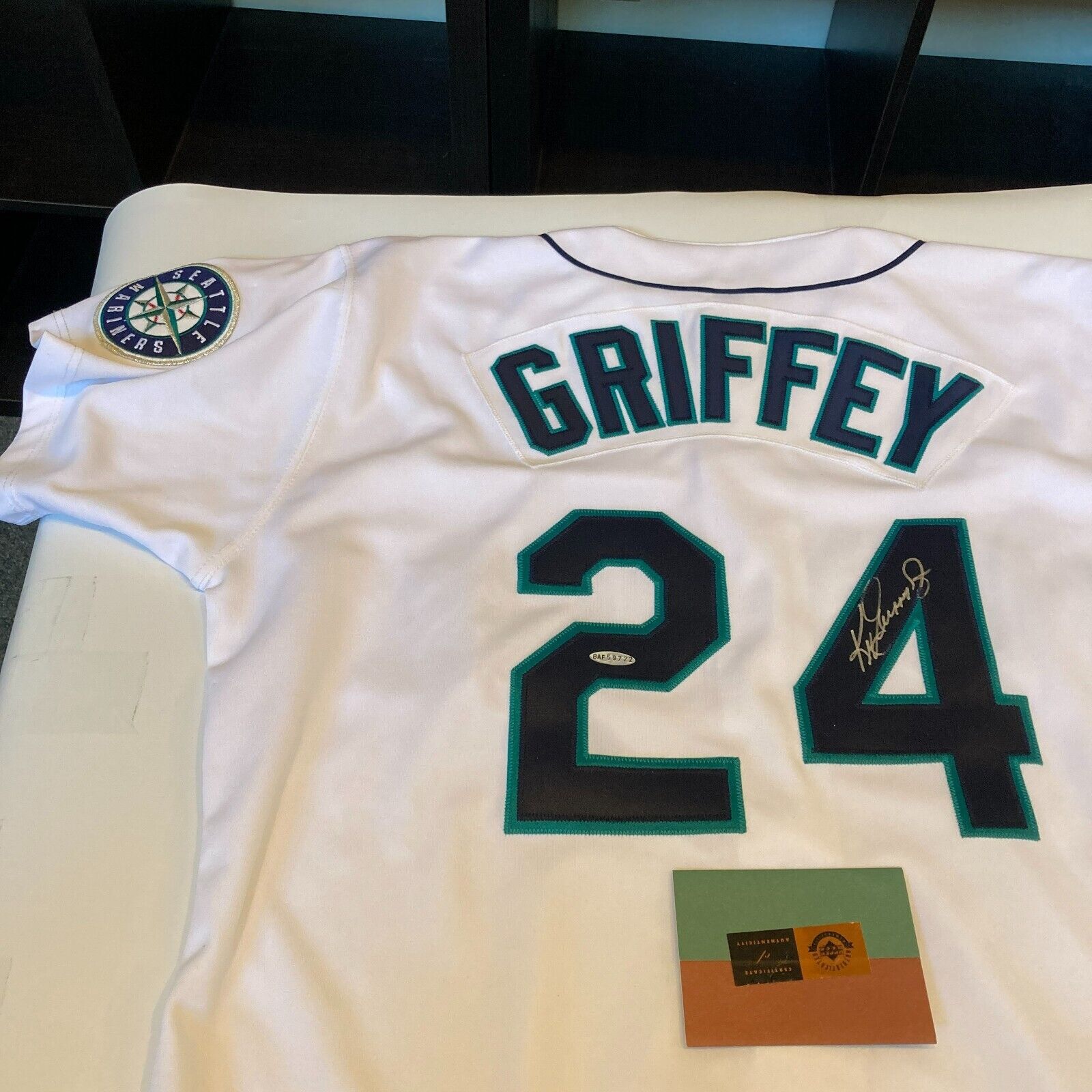 Ken Griffey Jr. Signed Seattle Mariners 1990's Game Model Jersey Upper ...