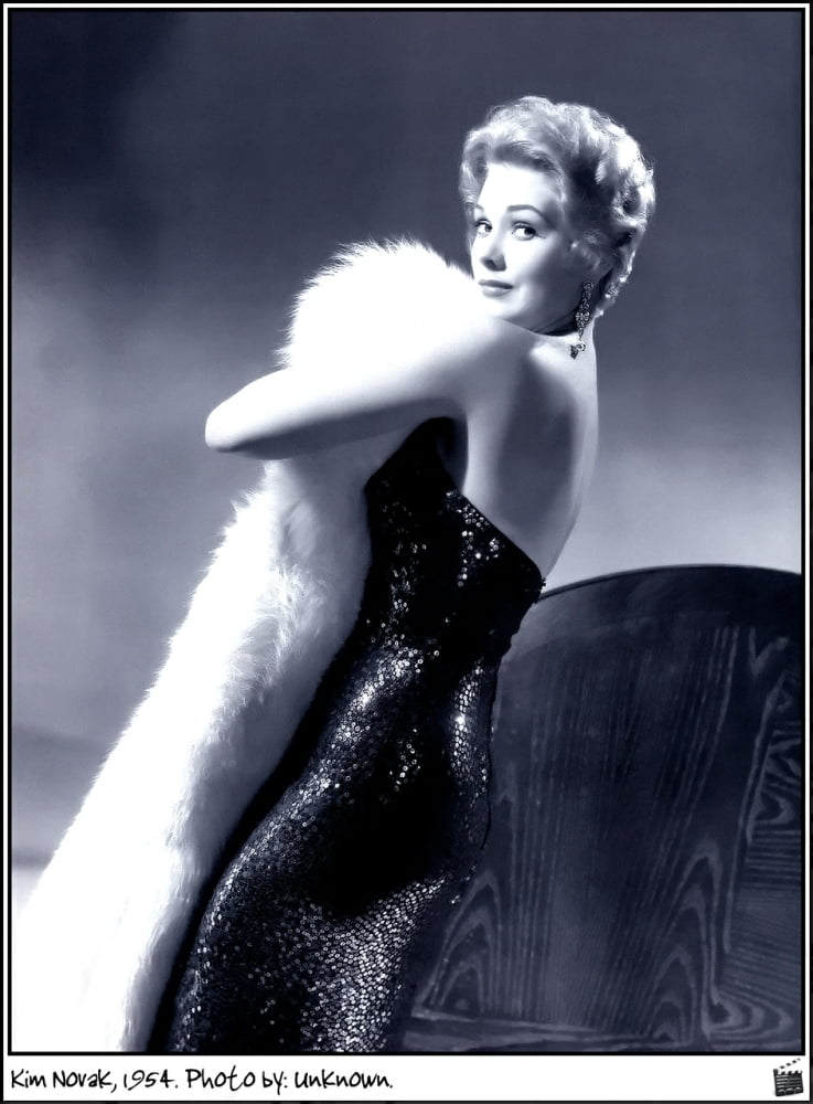 Kim Novak 1954 Photo By Unkown Photo Print 8 X 10