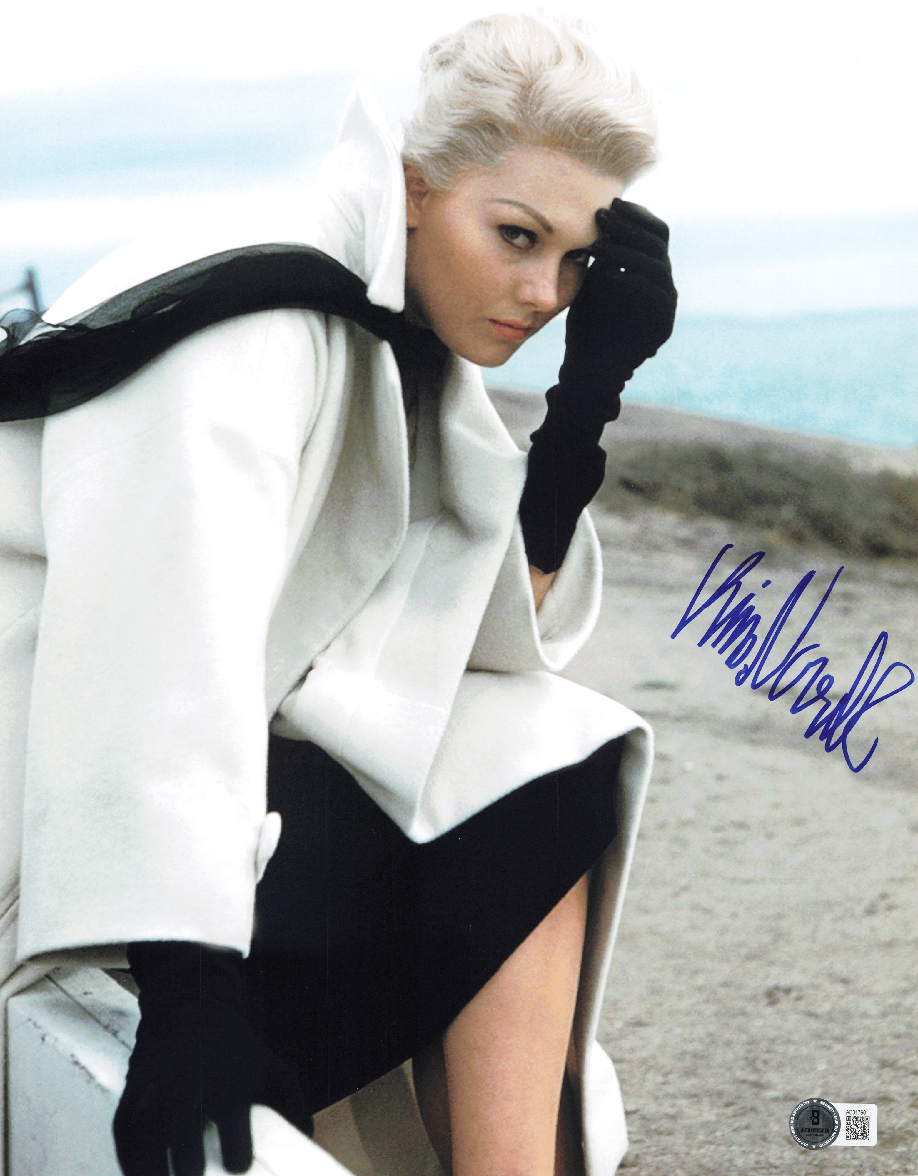 Kim Novak Autographed 11x14 Photo Vertigo Beckett BAS QR #AE31798 ...