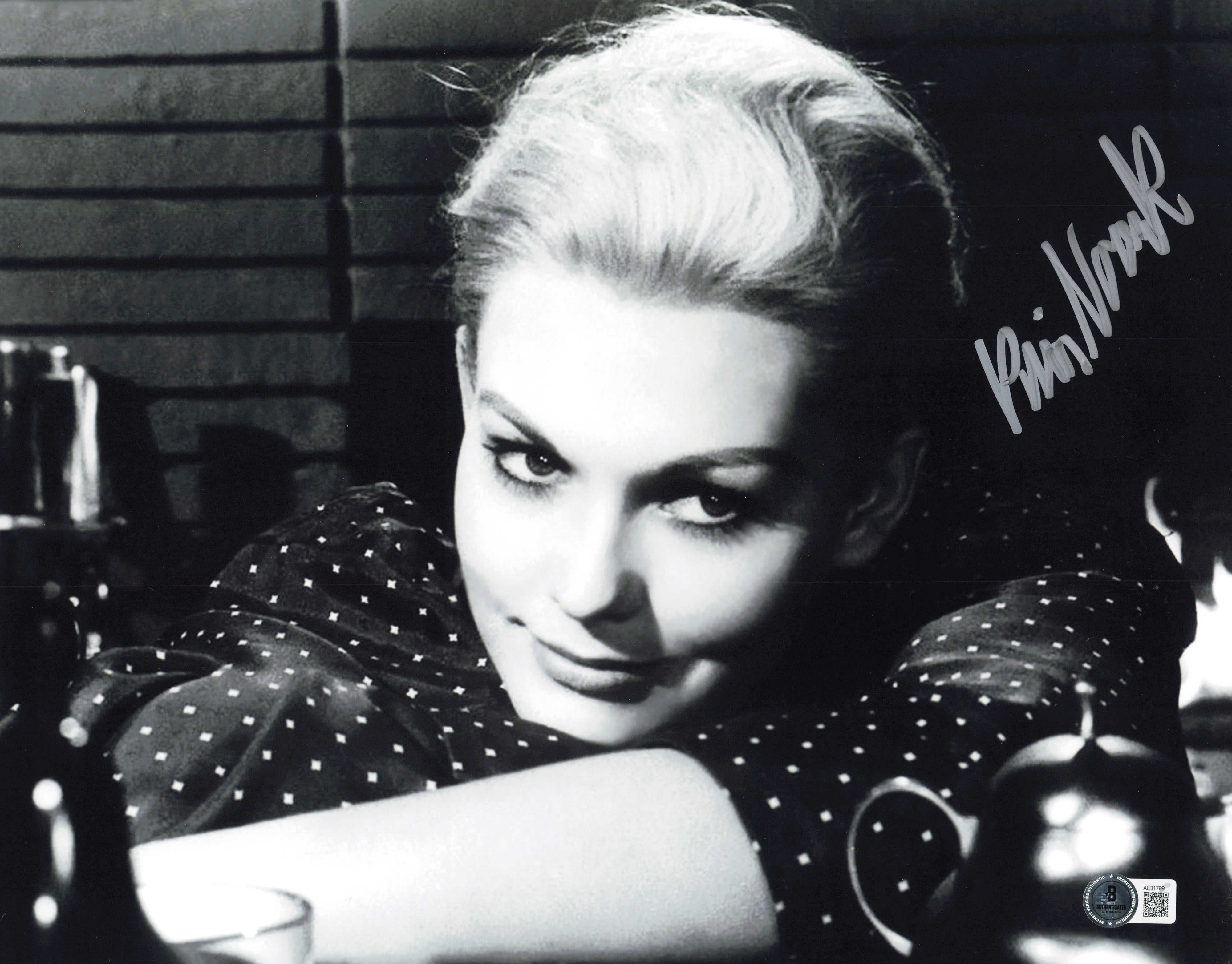 Kim Novak Autographed 11x14 Photo Vertigo Beckett BAS QR #AE31799 ...