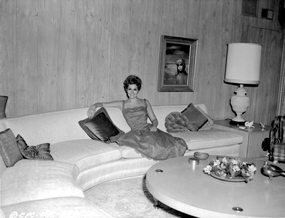 Kim Novak in her living room Photo Print (8 x 10) - Walmart.com