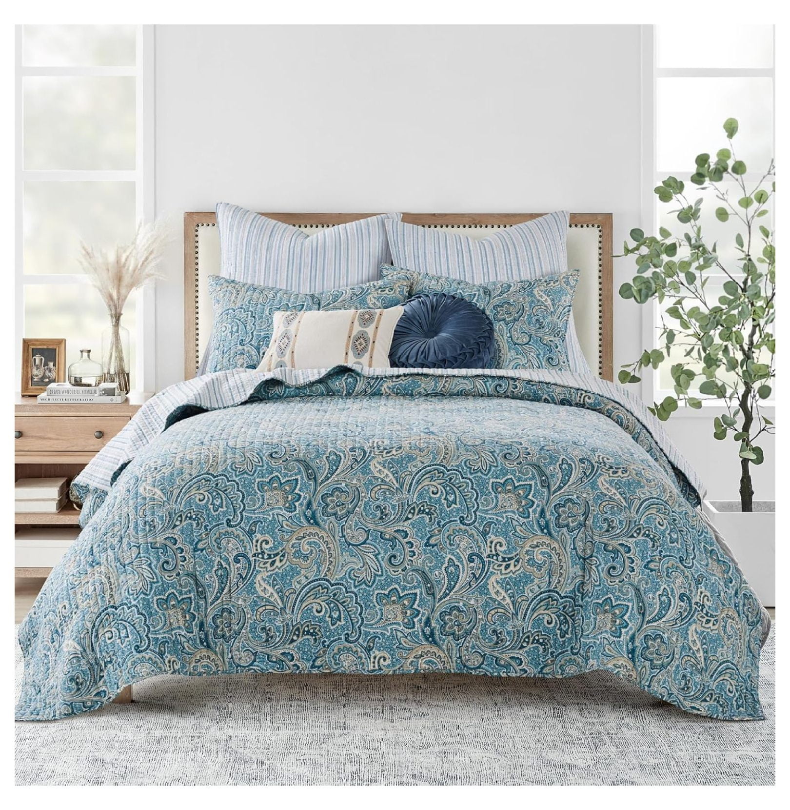 Kimpton Navy Quilt Set - Quilt and One Standard Sham - All Over ...