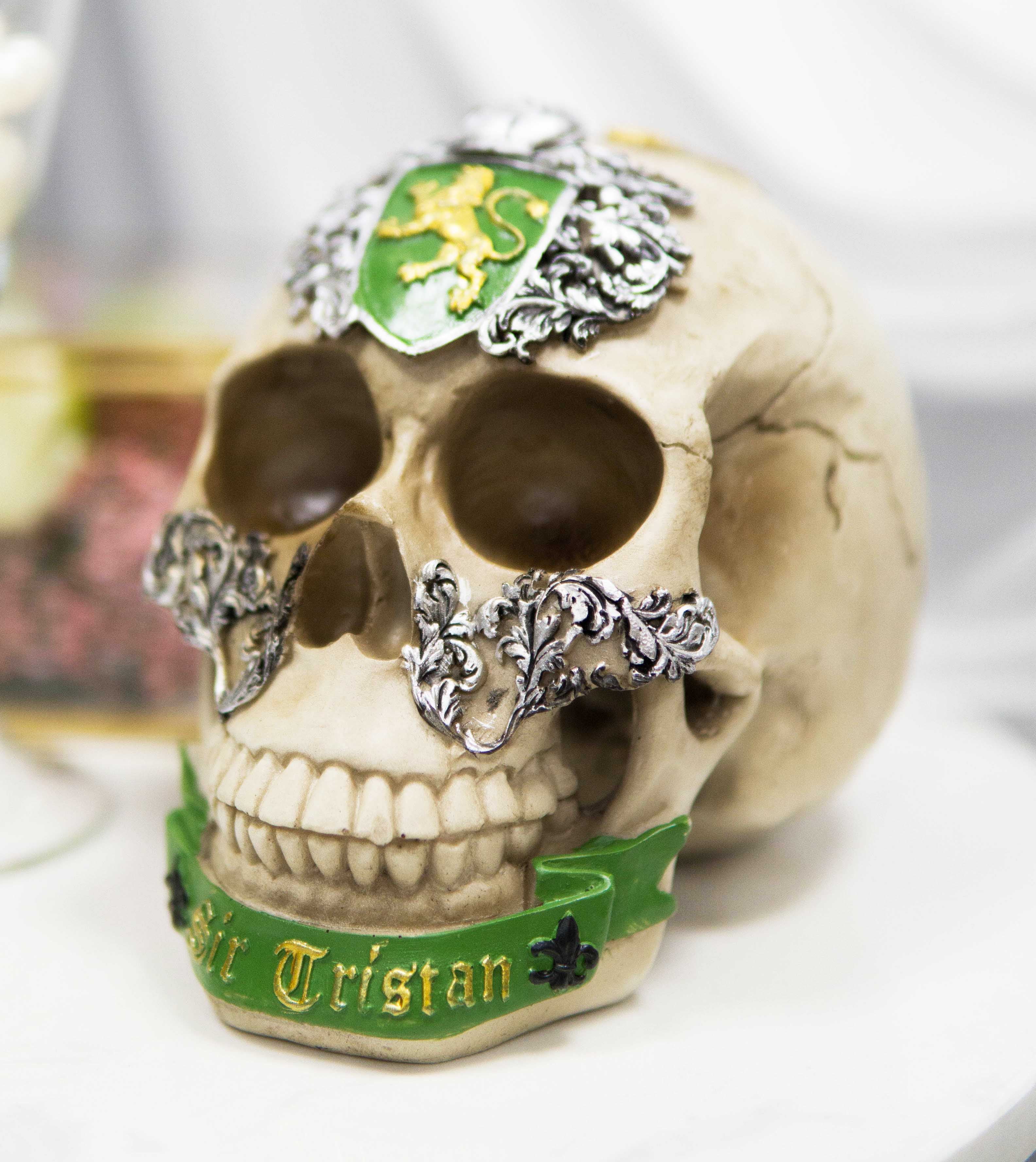 King Arthur And Roundtable Knights Sir Tristan With Golden Harp Skull ...