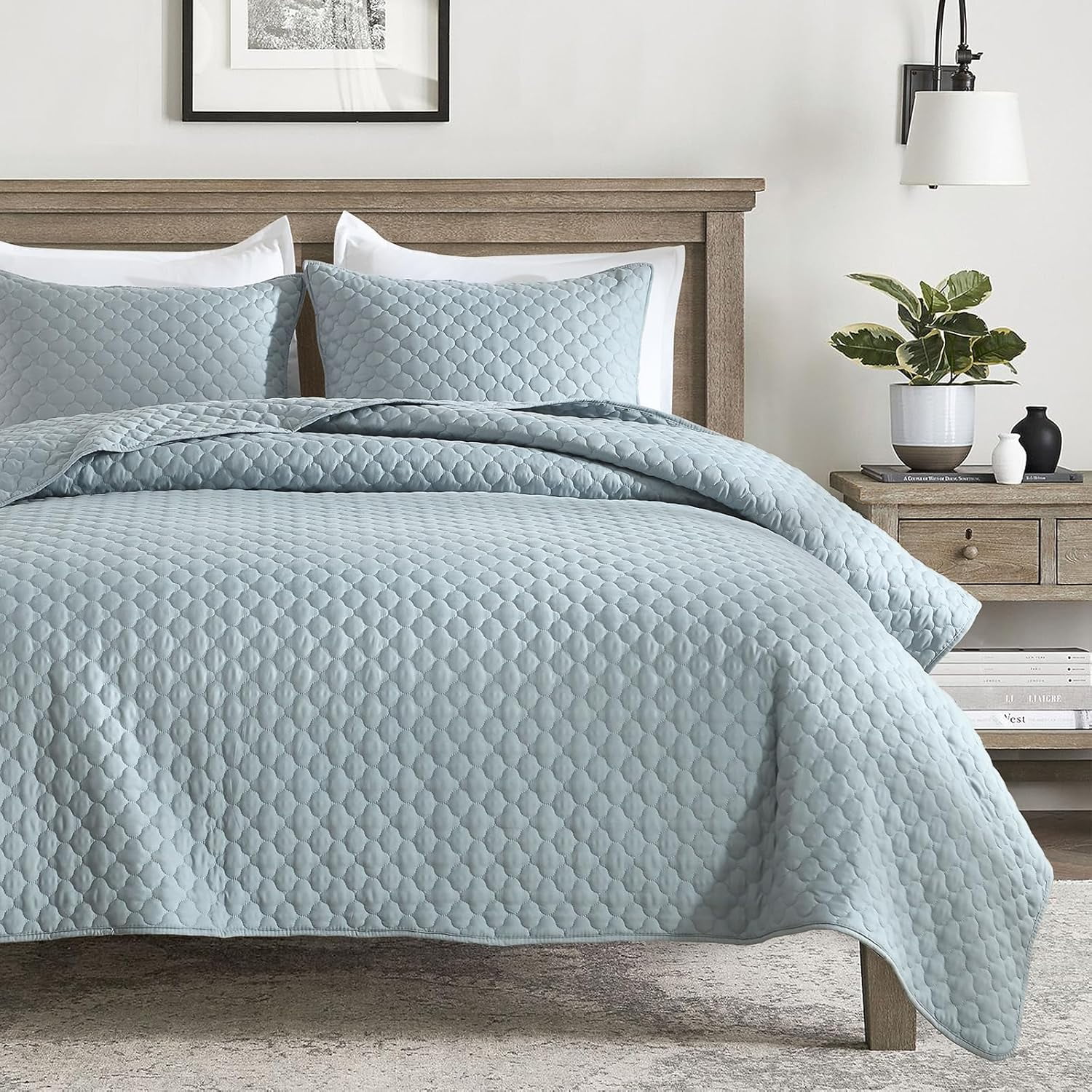 King Size Chambray Blue Quilt, Lightweight for Summer, Ultra-Soft ...