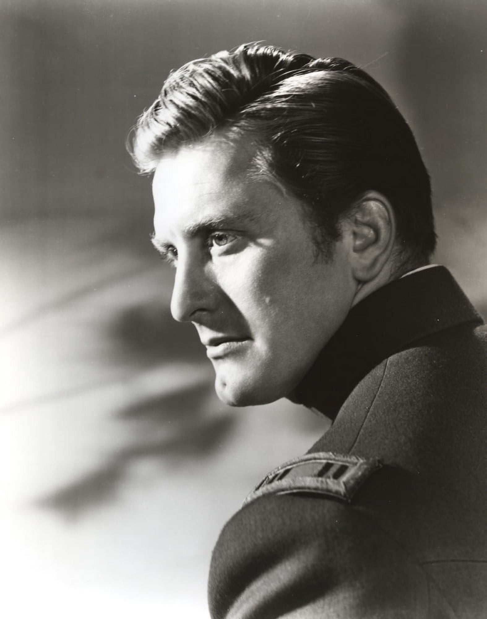 Kirk Douglas Side View Angle Portrait Photo Print (8 x 10) - Walmart.com