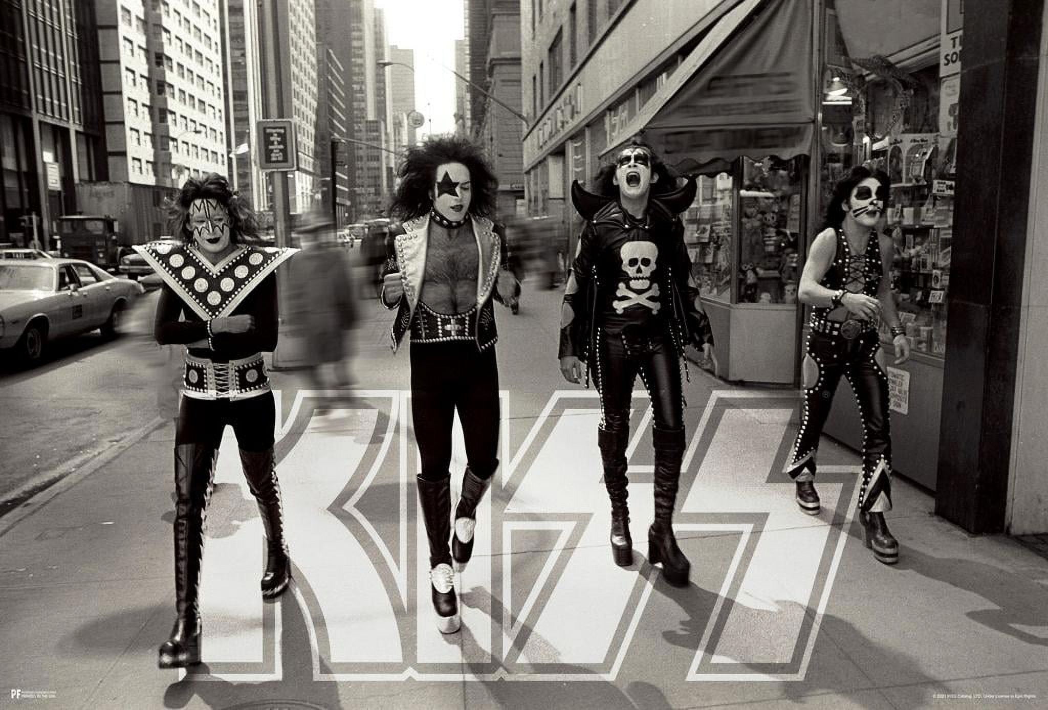 Kiss Poster New York City Sidewalk Photo Kiss Band Merchandise Kiss ...