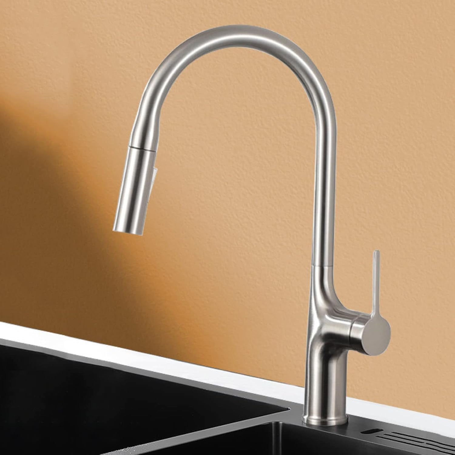 Kitchen Faucet with Pull Down Sprayer,Single Handle Hot and Cold Water ...