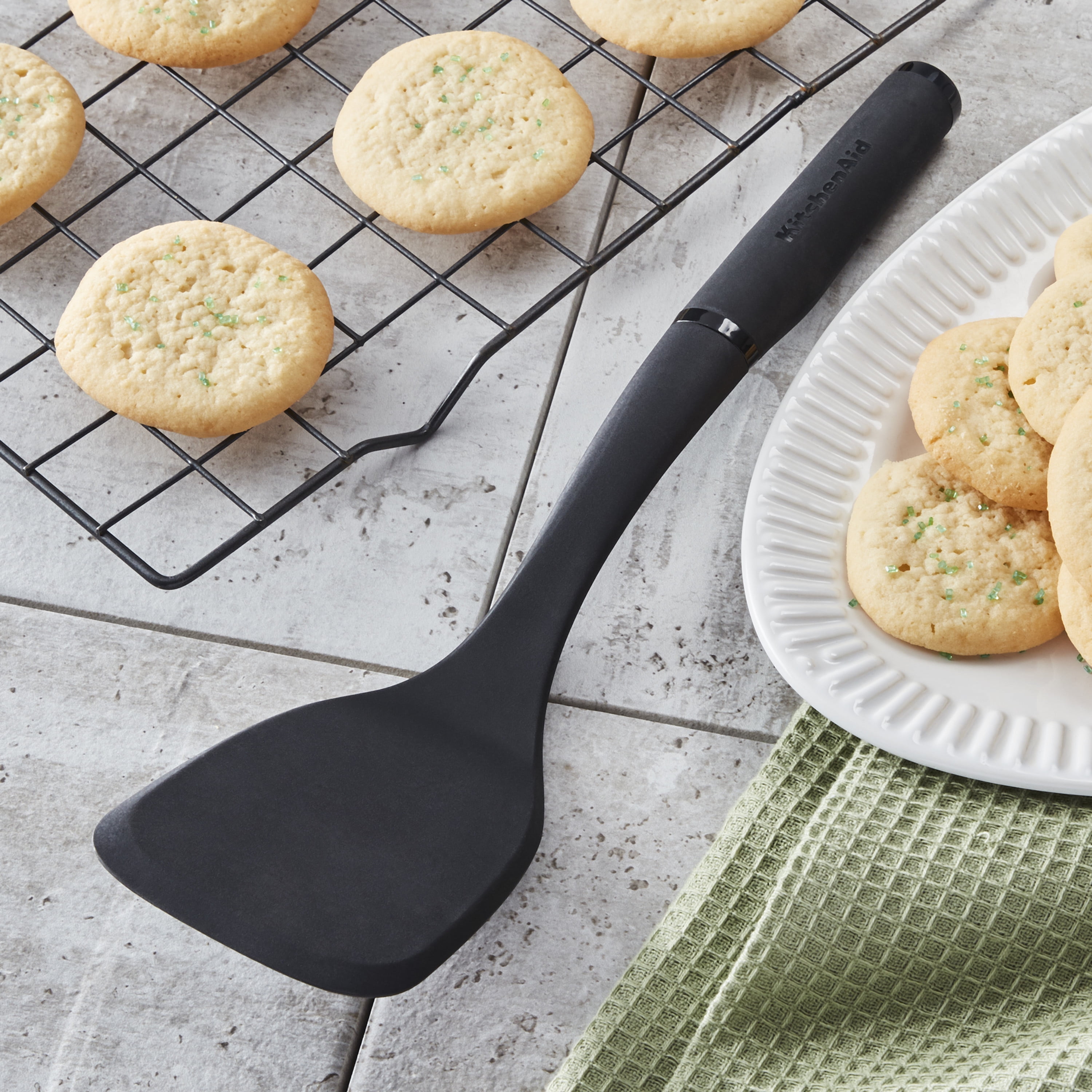 Kitchenaid Heat Resistant Nylon Solid Turner with Black Handle ...