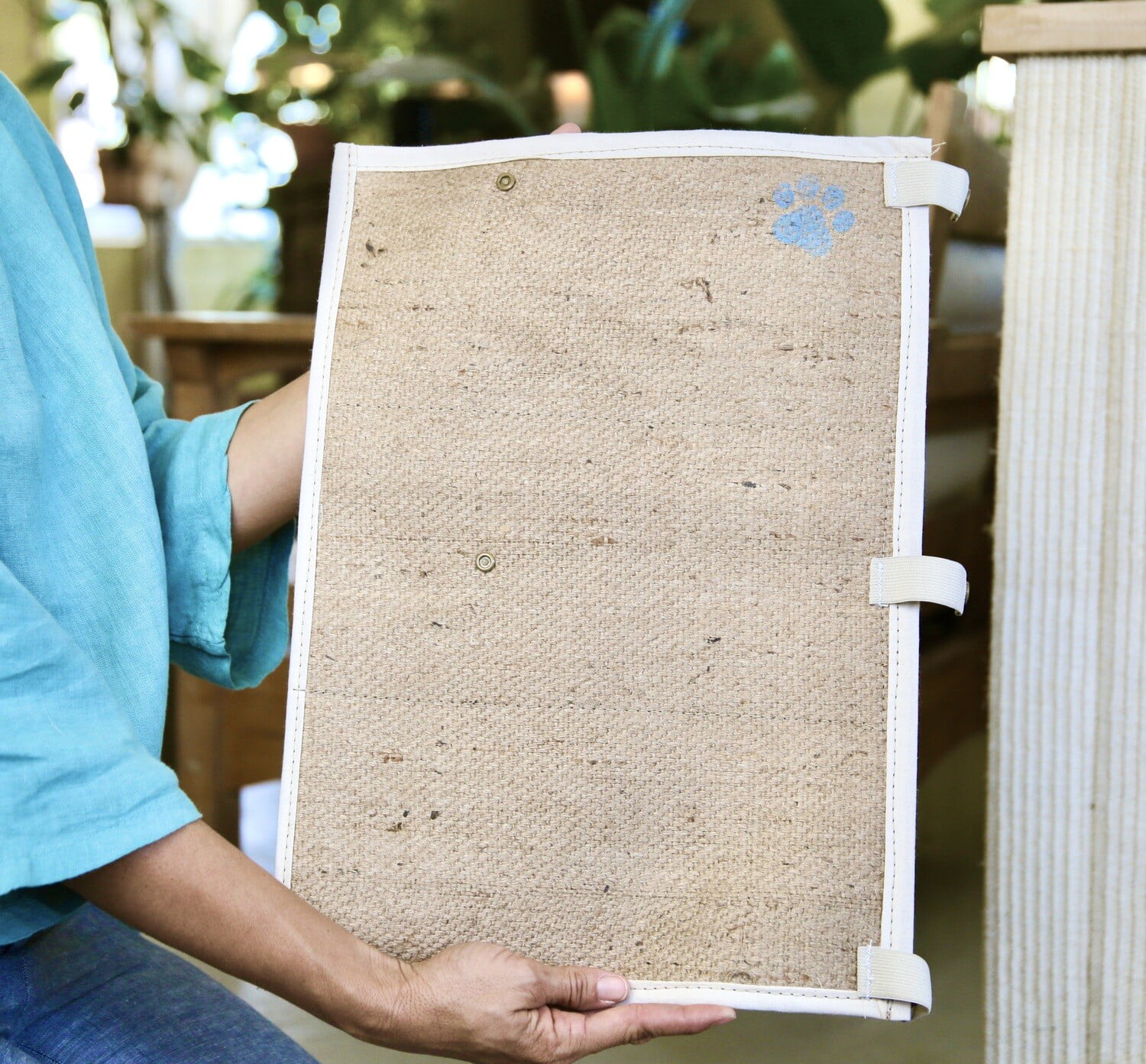 Kitty Cure Cat Wrap: Burlap Scratch Post Renewal and Nail File ...