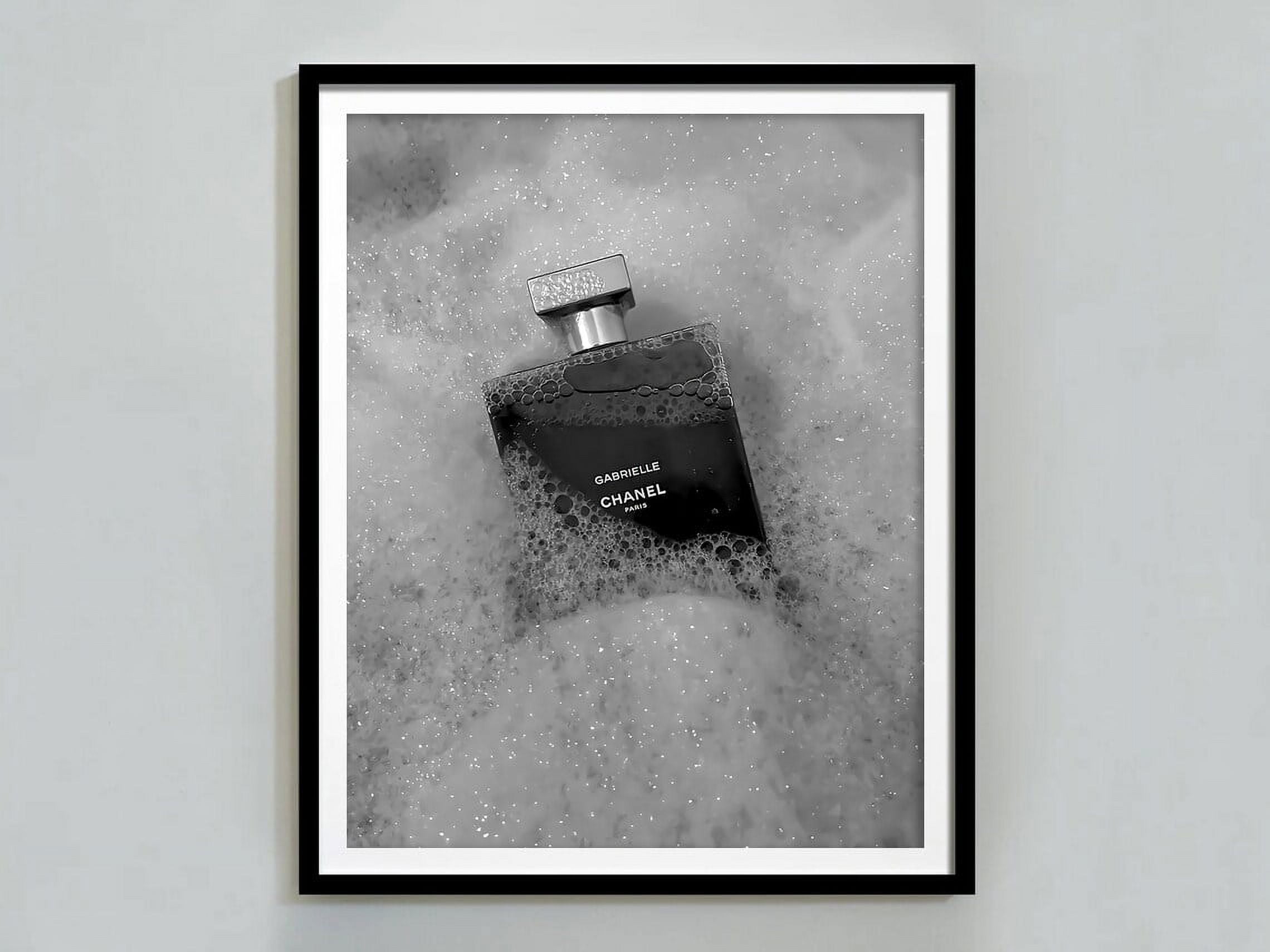 Kna Prints - 1 Pc Poster Perfume In The Bathtub Print, Luxury Fashion ...