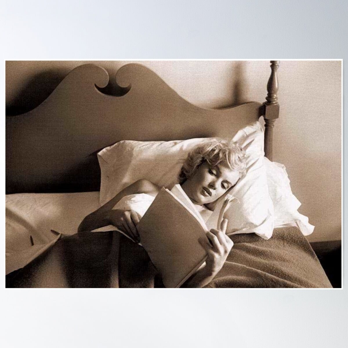 Kna Prints - Marilyn Reading Bed Time Poster , UNFRAMED-8x12 - Walmart.com