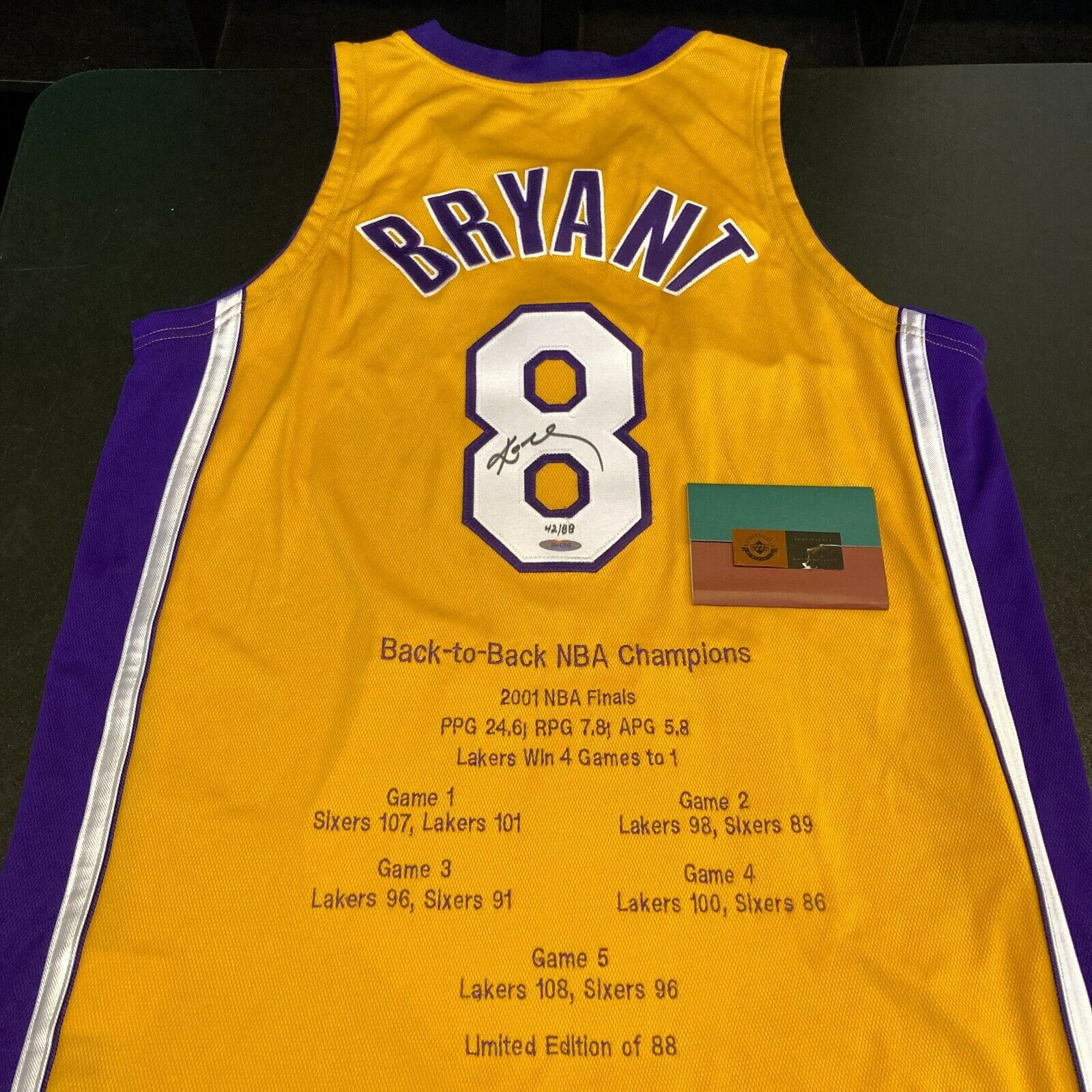 Kobe Bryant Signed 2000-01 Pro Cut Los Angeles Lakers NBA Finals Jersey ...