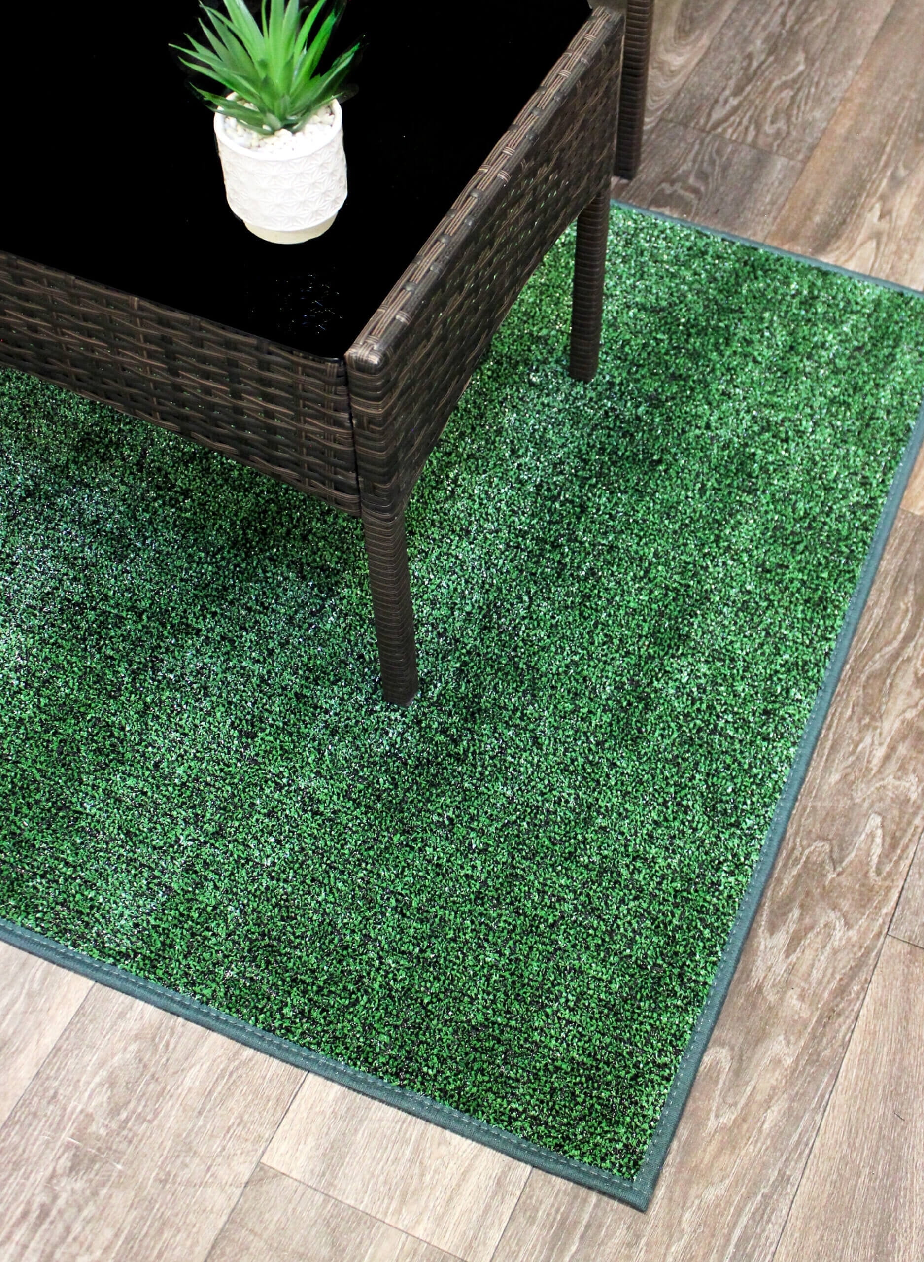 Koeckritz Rugs Green Black Indoor/Outdoor Artificial Grass Rug, 3'x5 ...