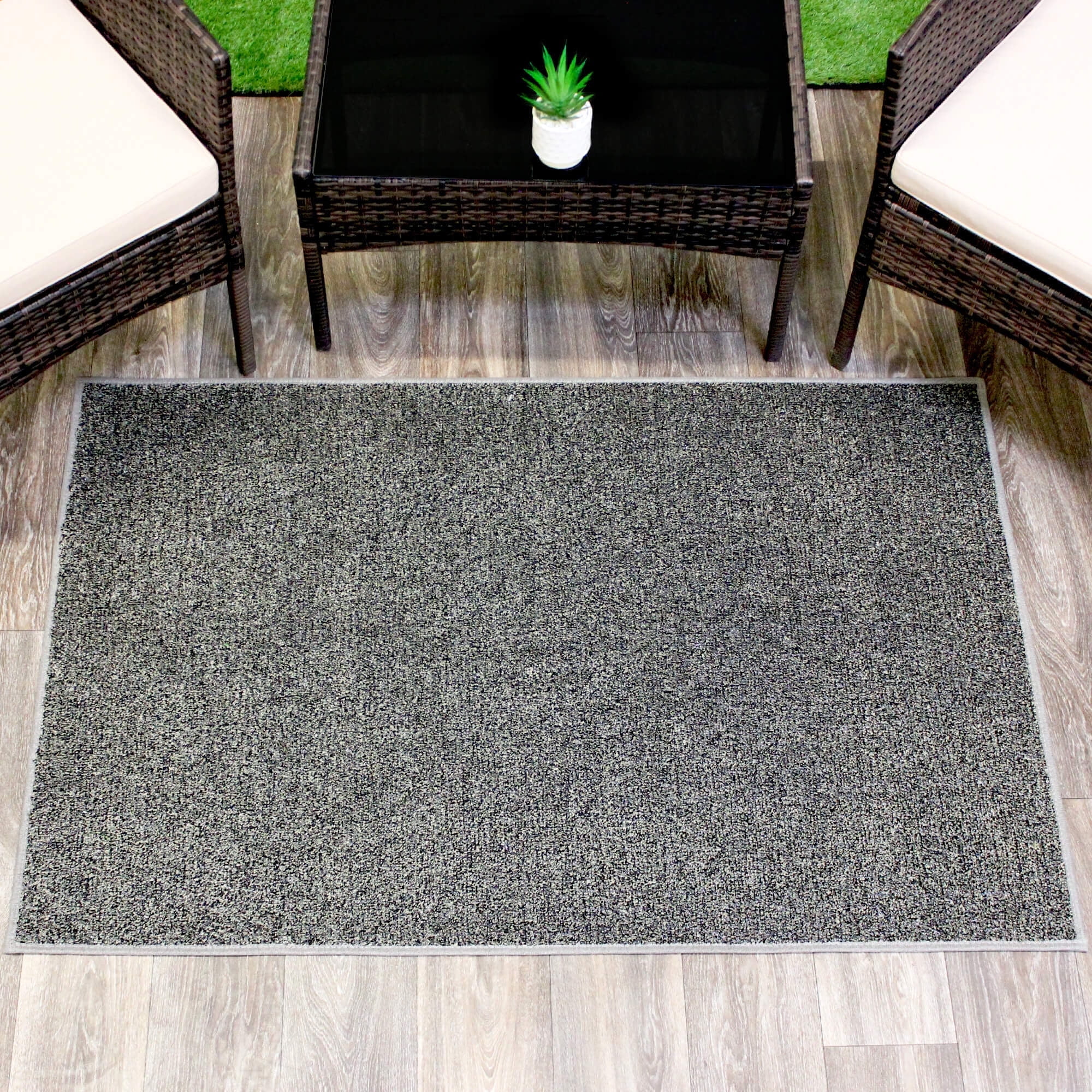 Koeckritz Rugs Taupe Black Indoor/Outdoor Artificial Grass Rug, 4'x8 ...