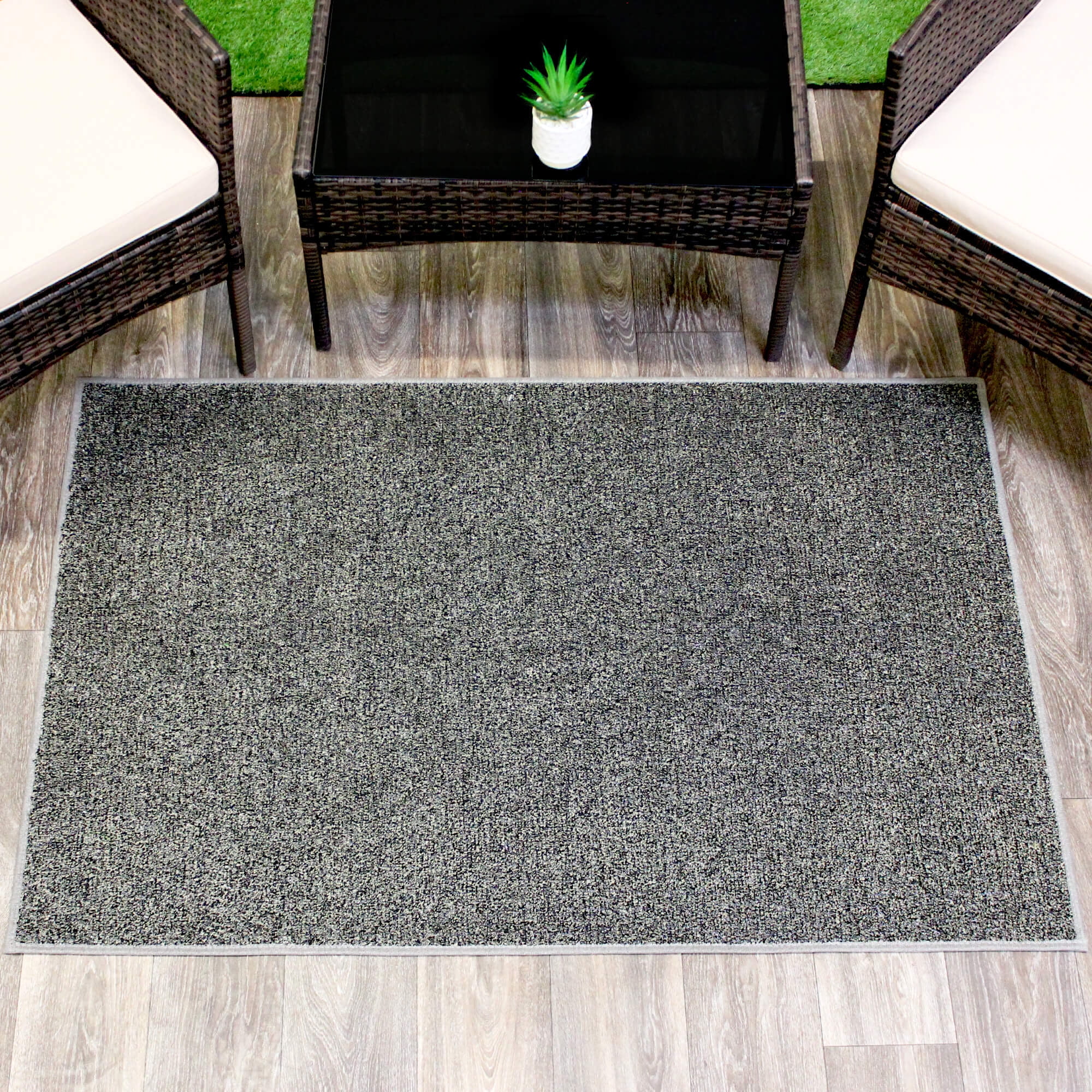 Koeckritz Rugs Taupe Black Indoor/Outdoor Artificial Grass Rug, 5'x14 ...