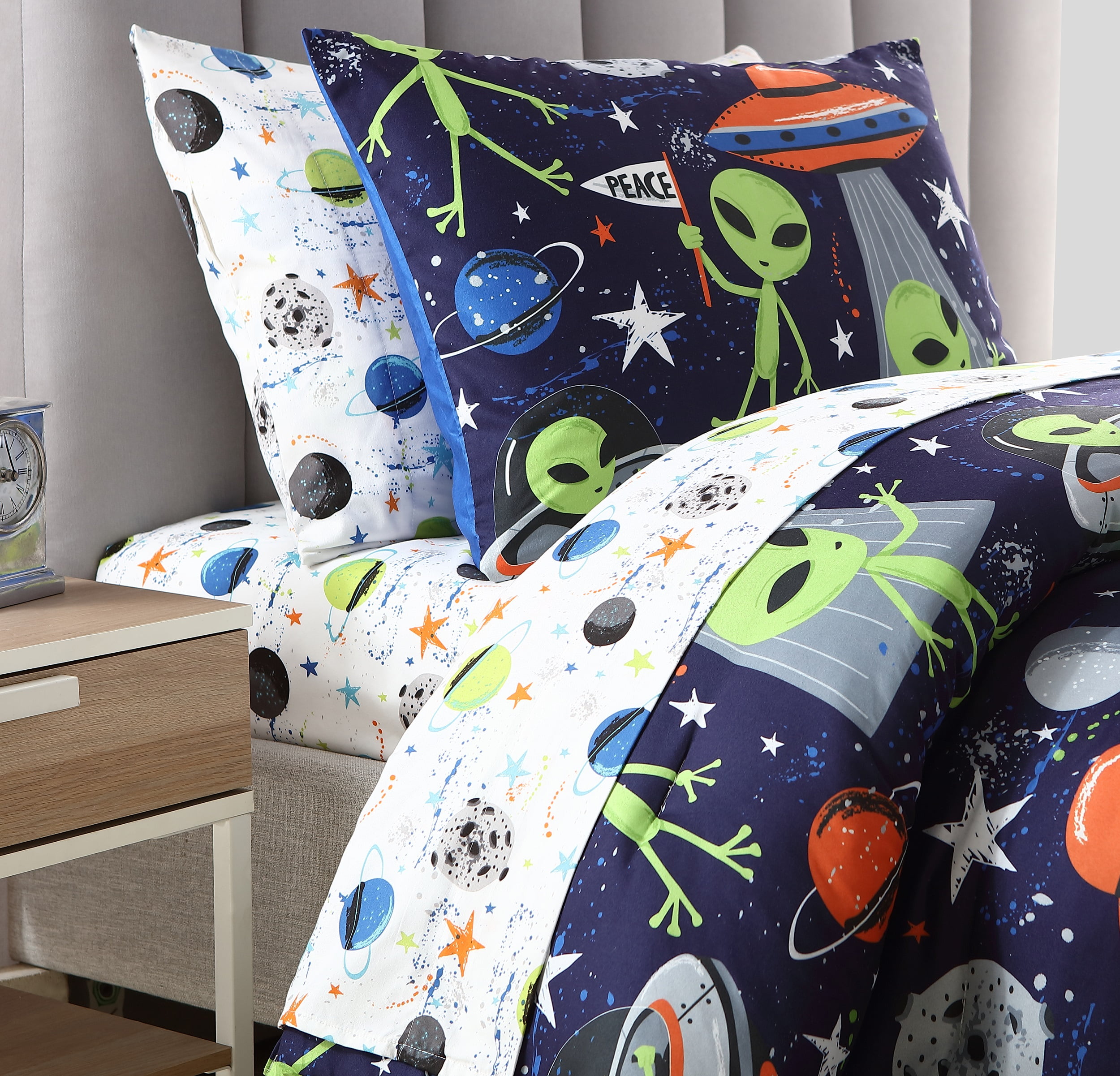 Kute Kids Twin Size 3-Piece Ultra Soft Busy Galaxy Multicolor ...