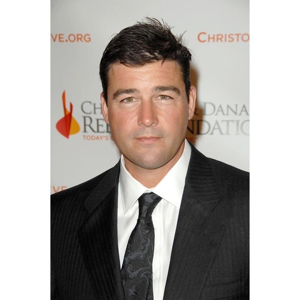 Kyle Chandler Arrivals For 4Th Annual Gala For Christopher & Dana Reeve ...
