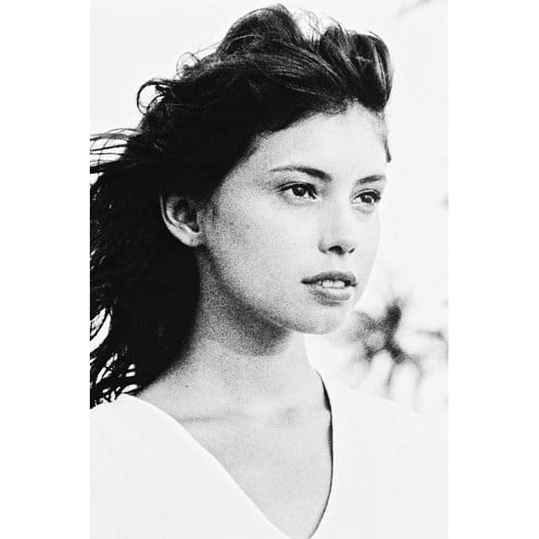 Jane March's Instagram, Twitter & Facebook on IDCrawl