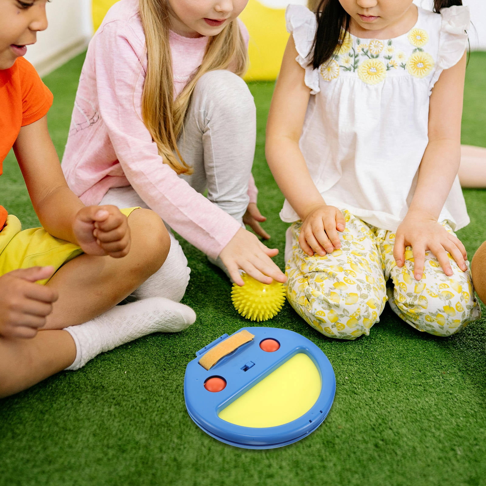 LABSERRON Plastic Grasping Ball Assorted Color 7.8X7.5X0.8In For Kids ...