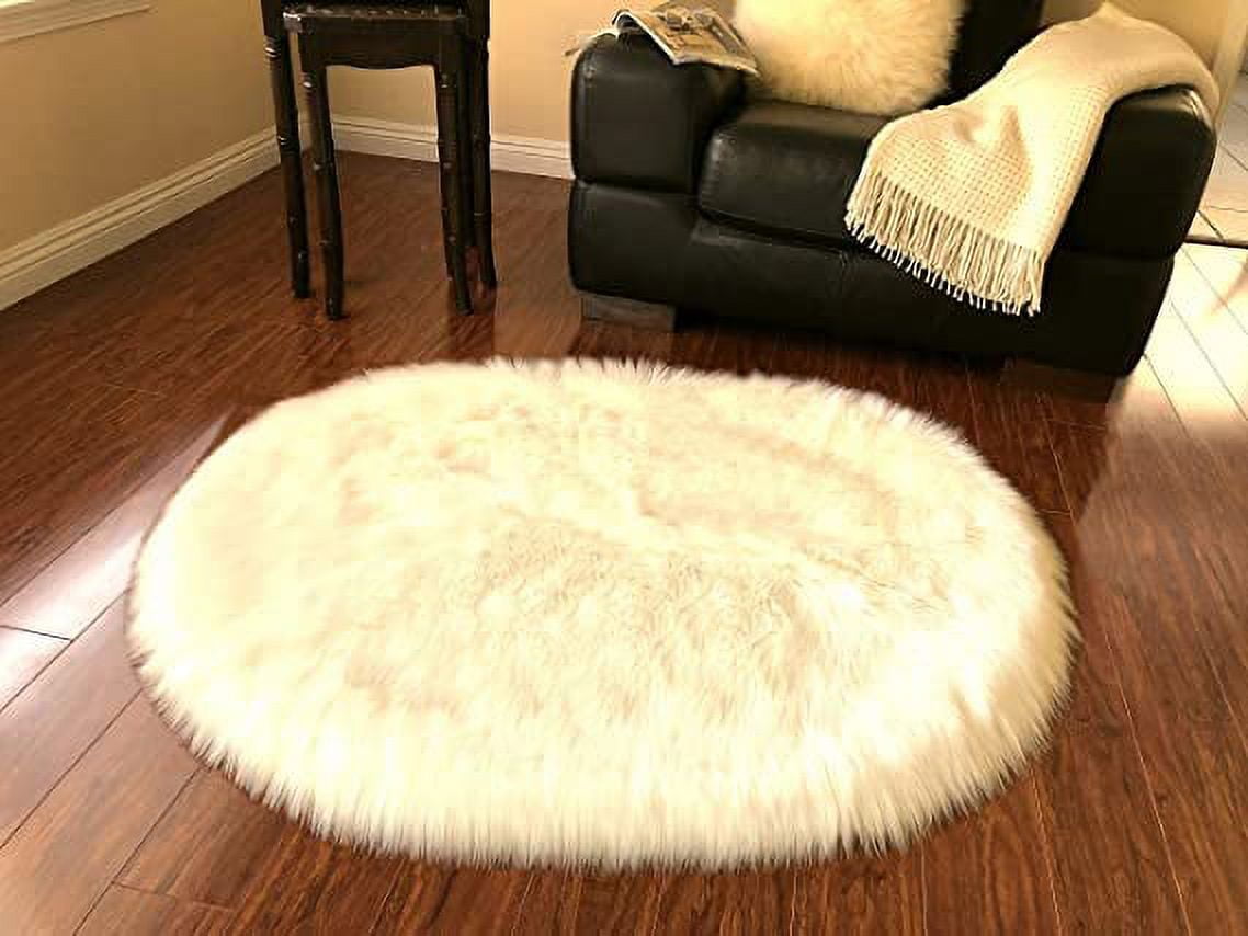 LAMBZY Faux Sheepskin Hypoallergenic Oval Silky Shag Rug, Luxury Shaggy ...